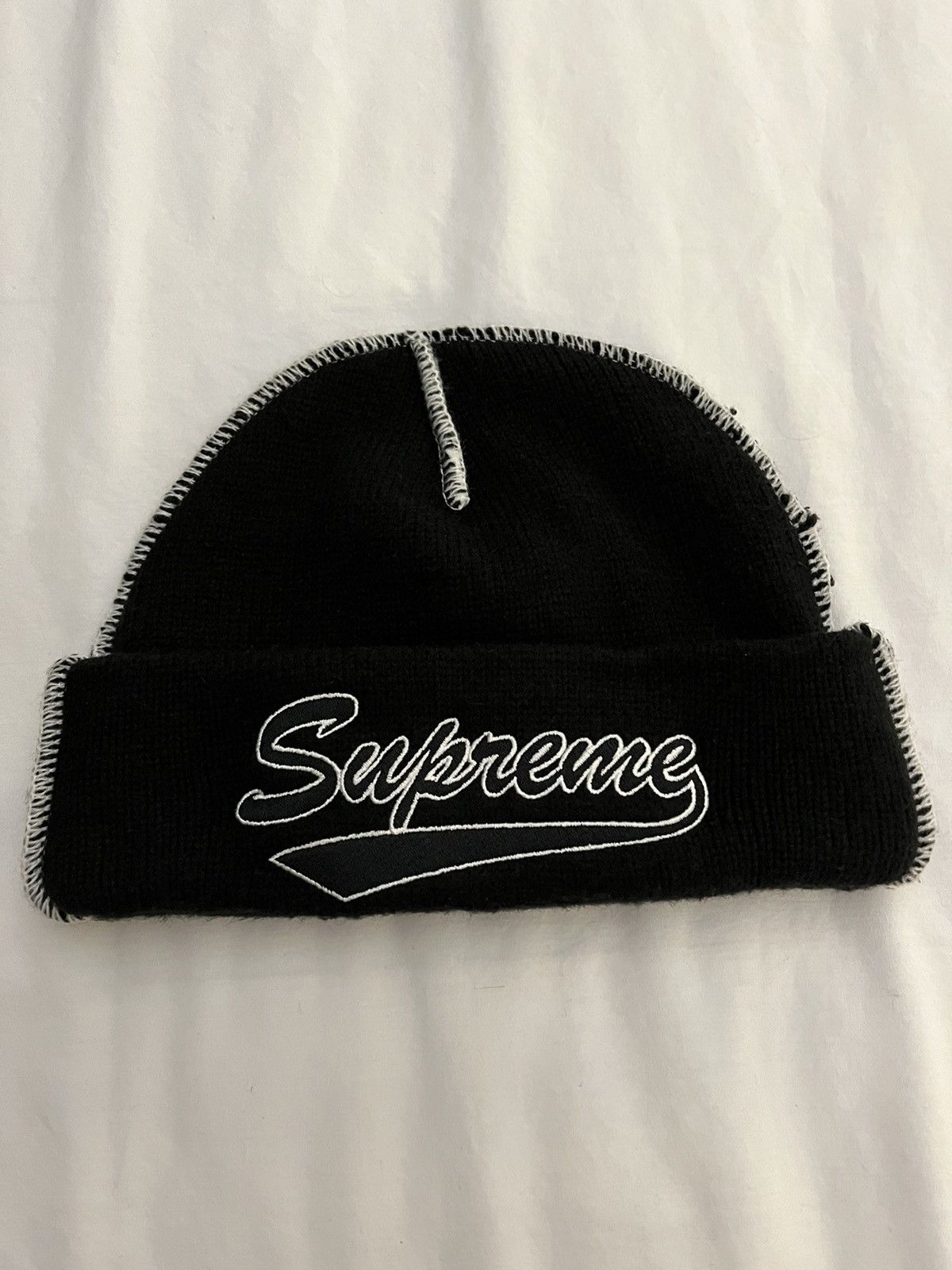 Supreme FW22 Supreme Contrast Stitch Beanie | Grailed