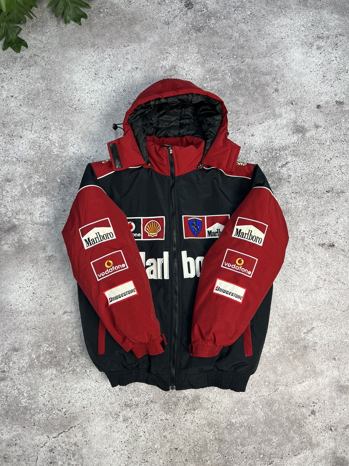 Formula 1 × Vintage Vintage Ferrari Vodafone jacket bomber Red Bull F1 ...