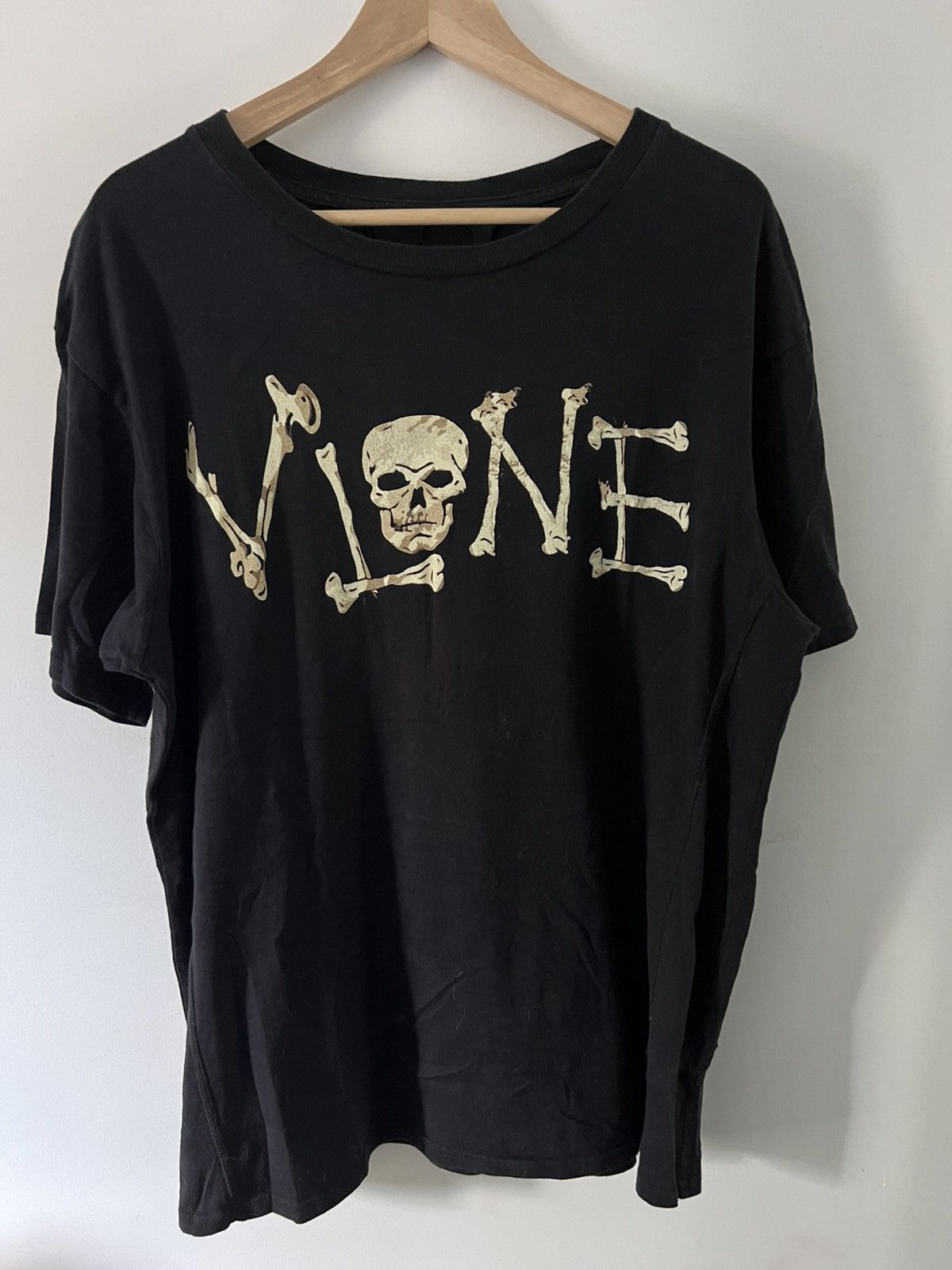 Vlone Vlone Bone and Skull T-shirt | Grailed