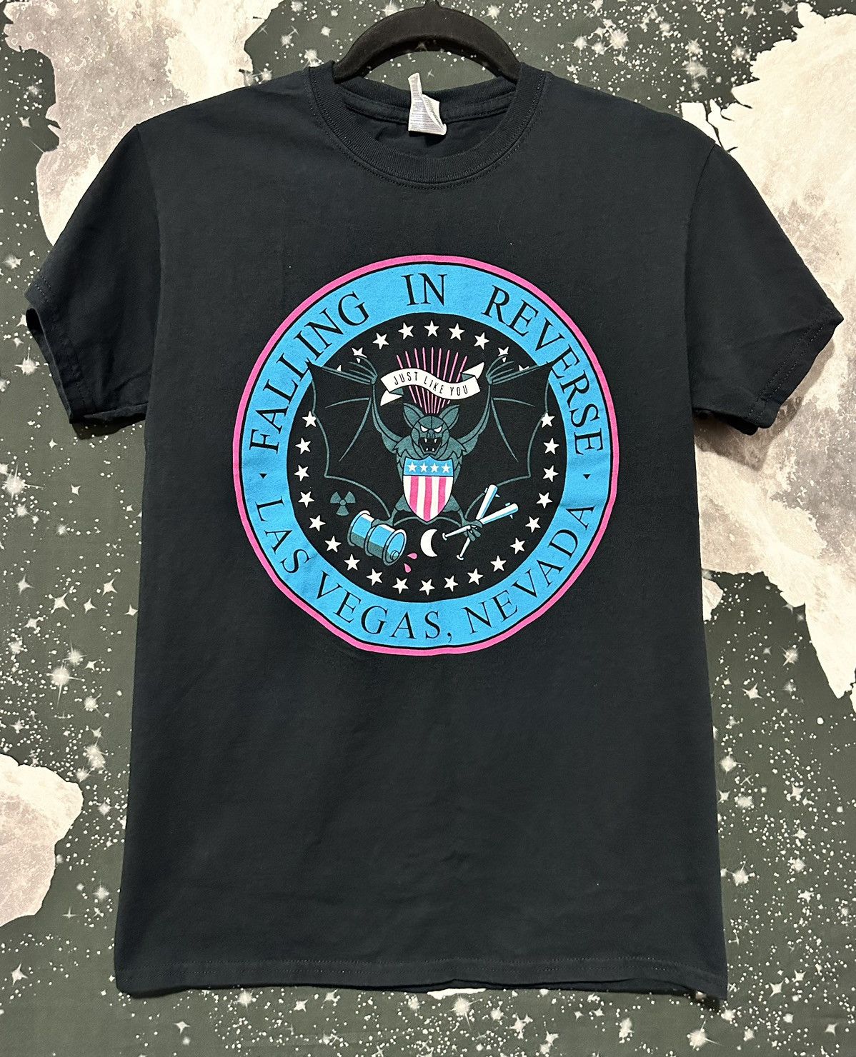 Gildan Falling in Reverse shirt | Grailed