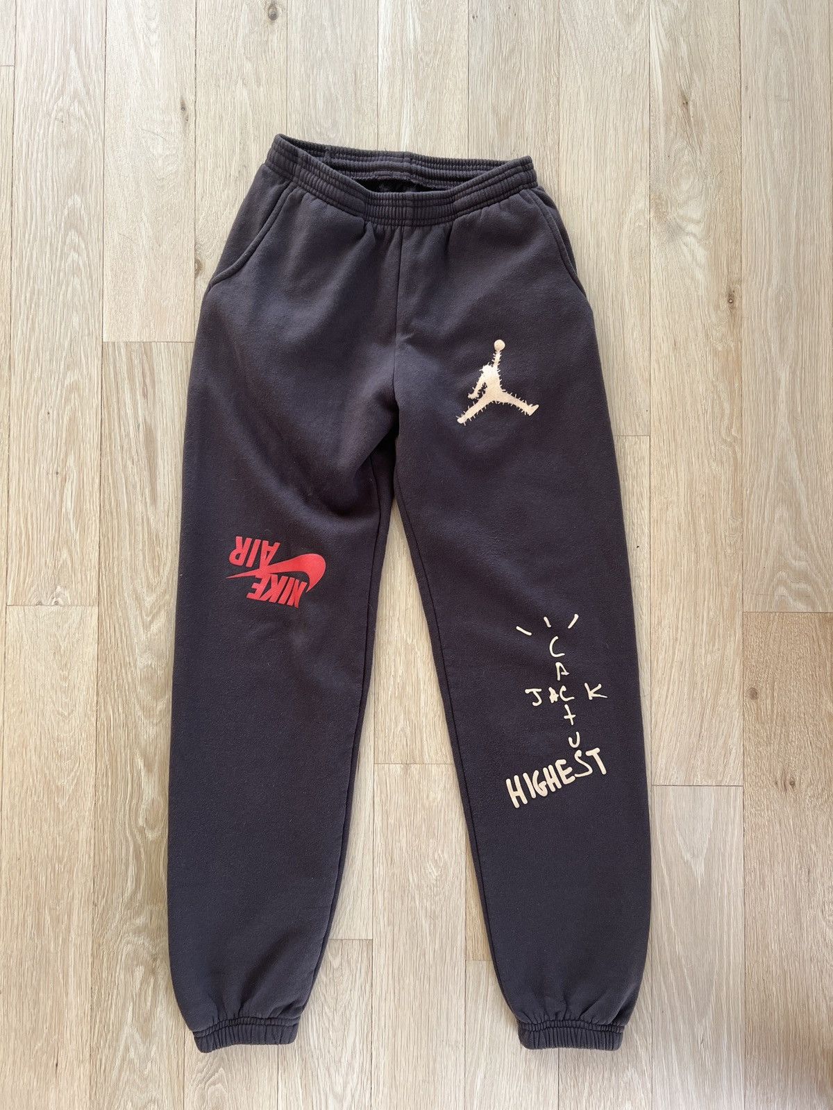 Jordan Brand × Travis Scott Cactus Jack sweatpants | Grailed