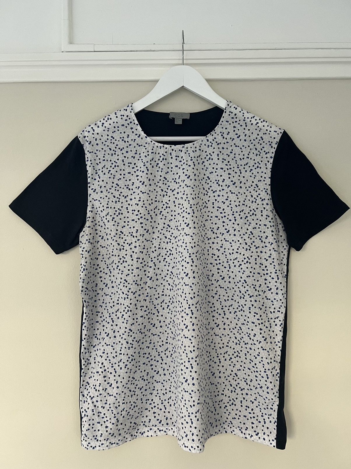 Cos COS t-shirt with abstract print poplin cotton panel | Grailed