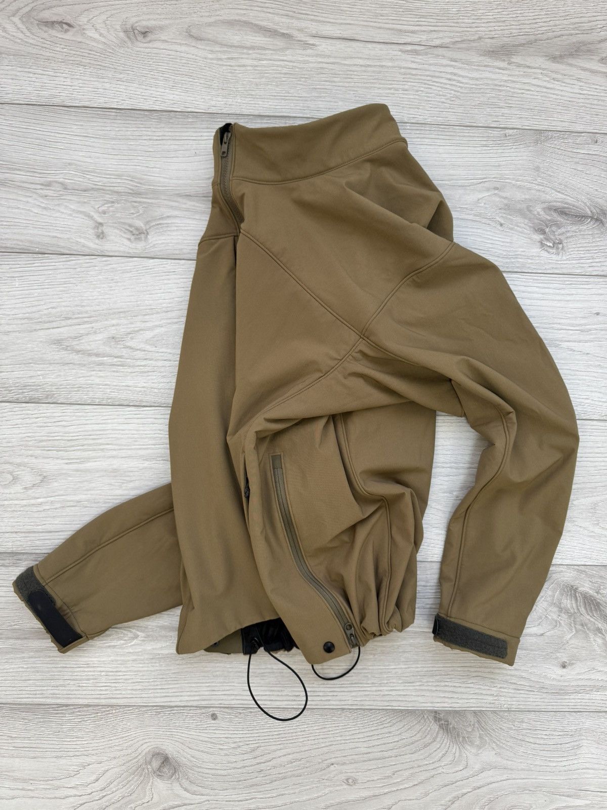 Arc'Teryx Arcteryx LEAF Bravo (VERTX) Soft Shell Crocodile Jacker | Grailed