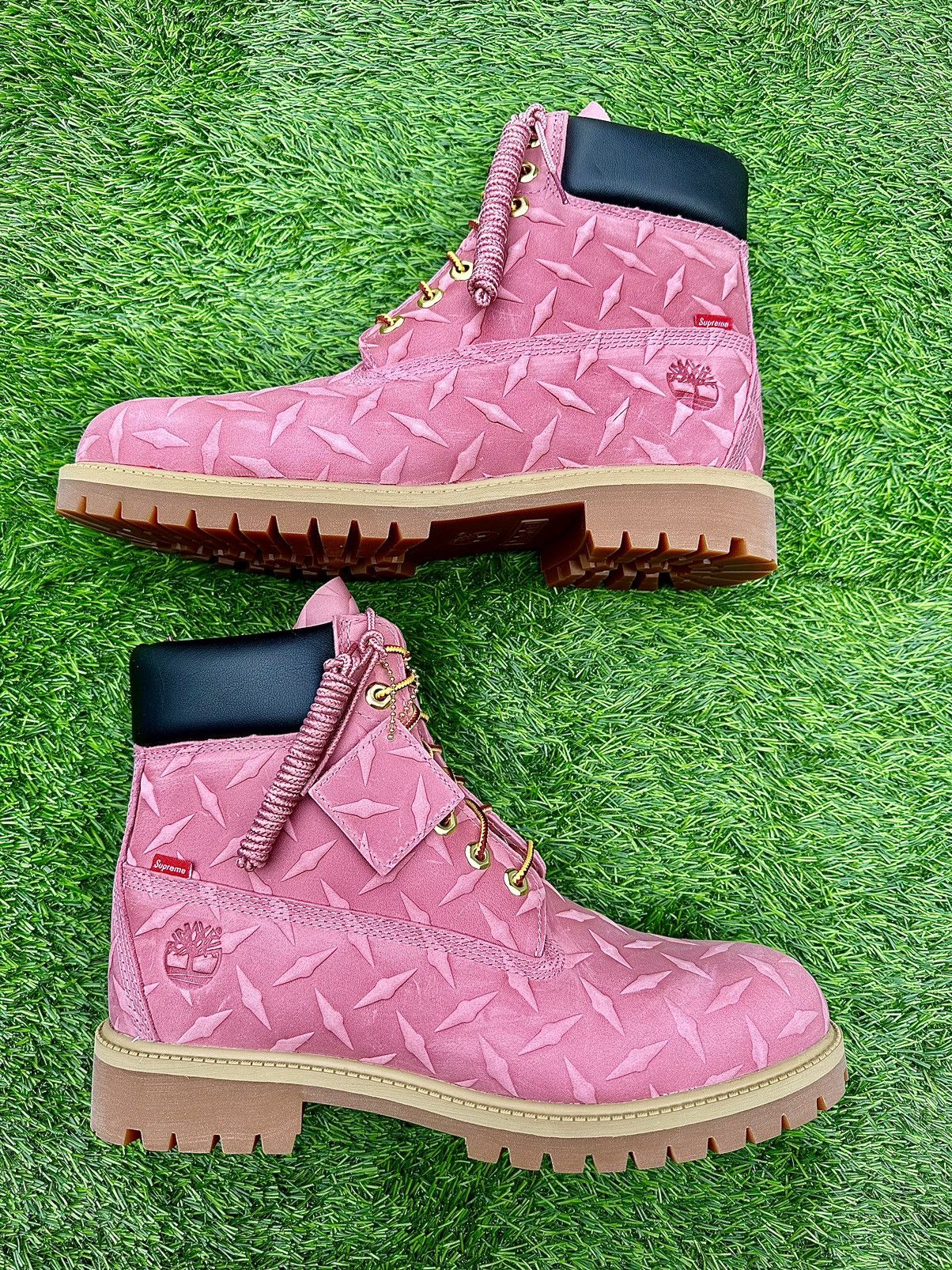 Supreme × Timberland Supreme x Timberland Diamond Plate 6” Boot Pink ...