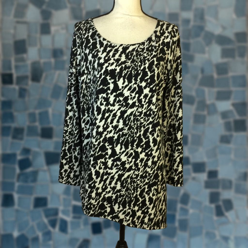 Vintage Travel Smith Tunic Top Shirt L Womans Black White Knit Uneven ...