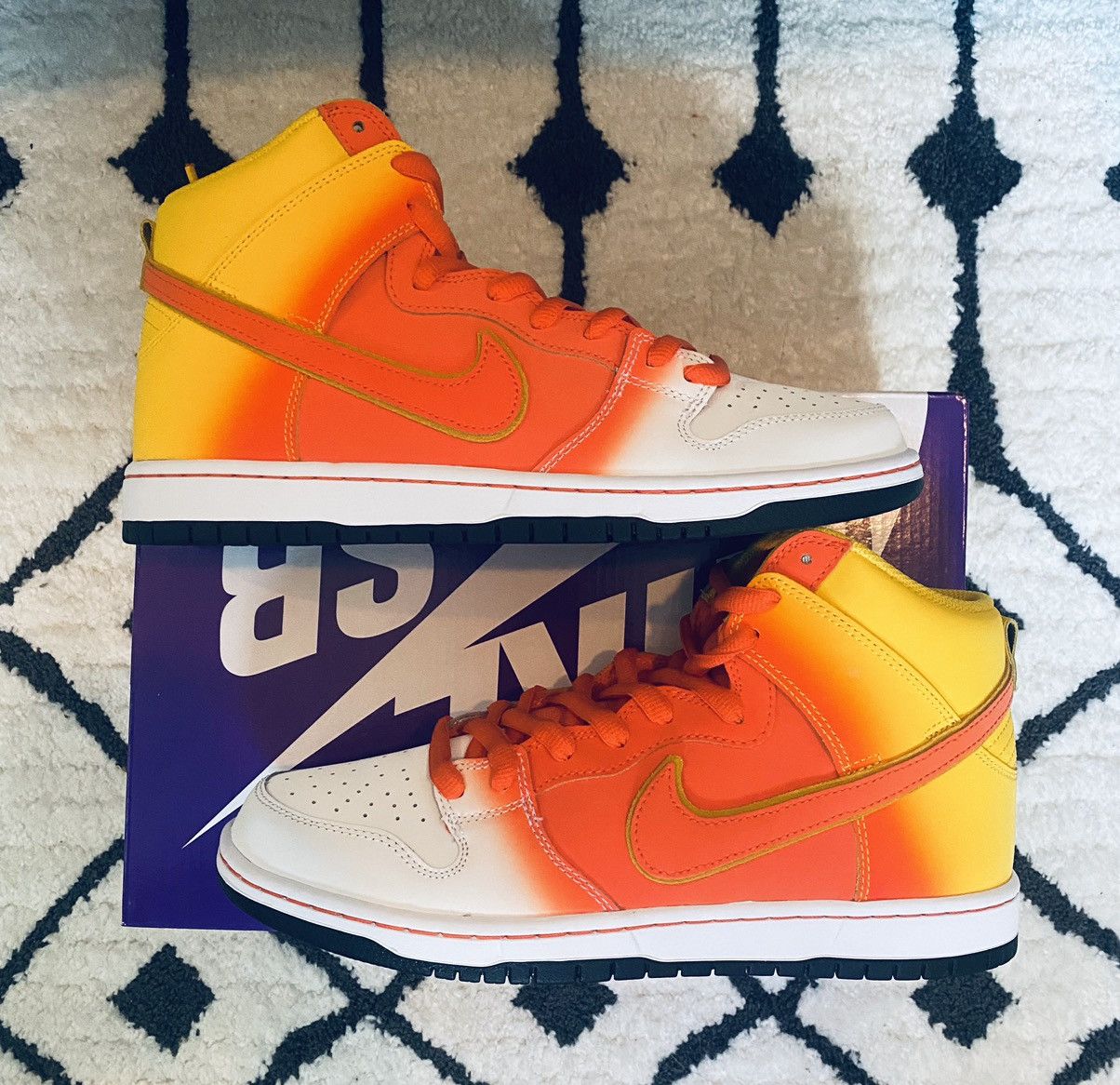 Nike Nike SB Dunk High ‘Sweet Tooth Candy Corn’ - Size 10.5 | Grailed