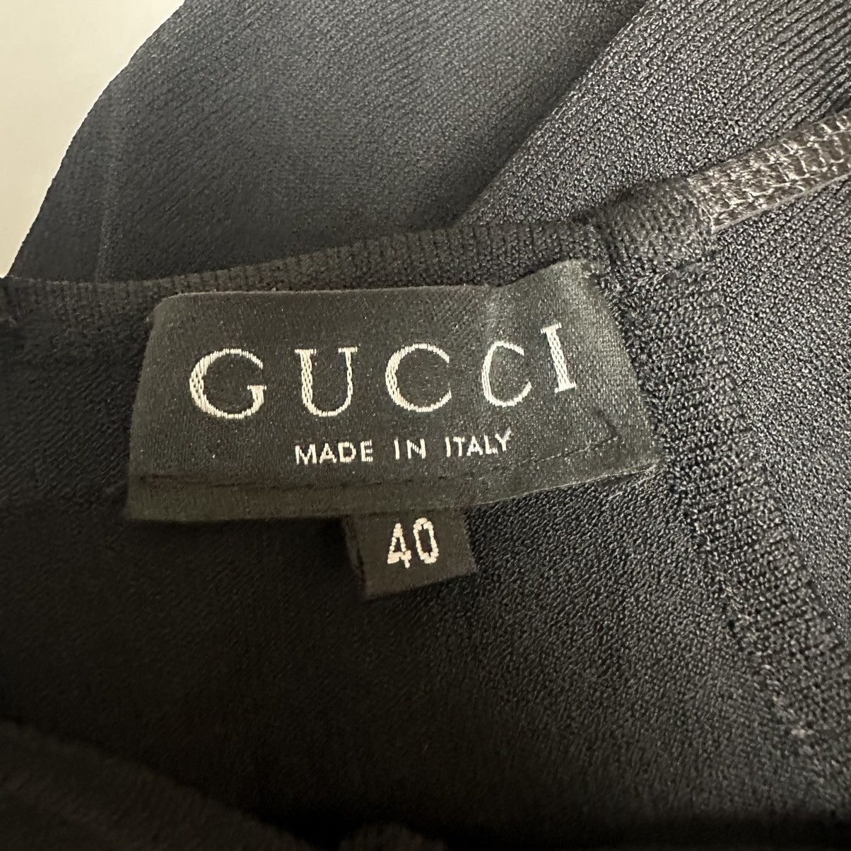 Gucci Gucci by tom ford 1998 Bella Hadid G logo buckle top | Grailed