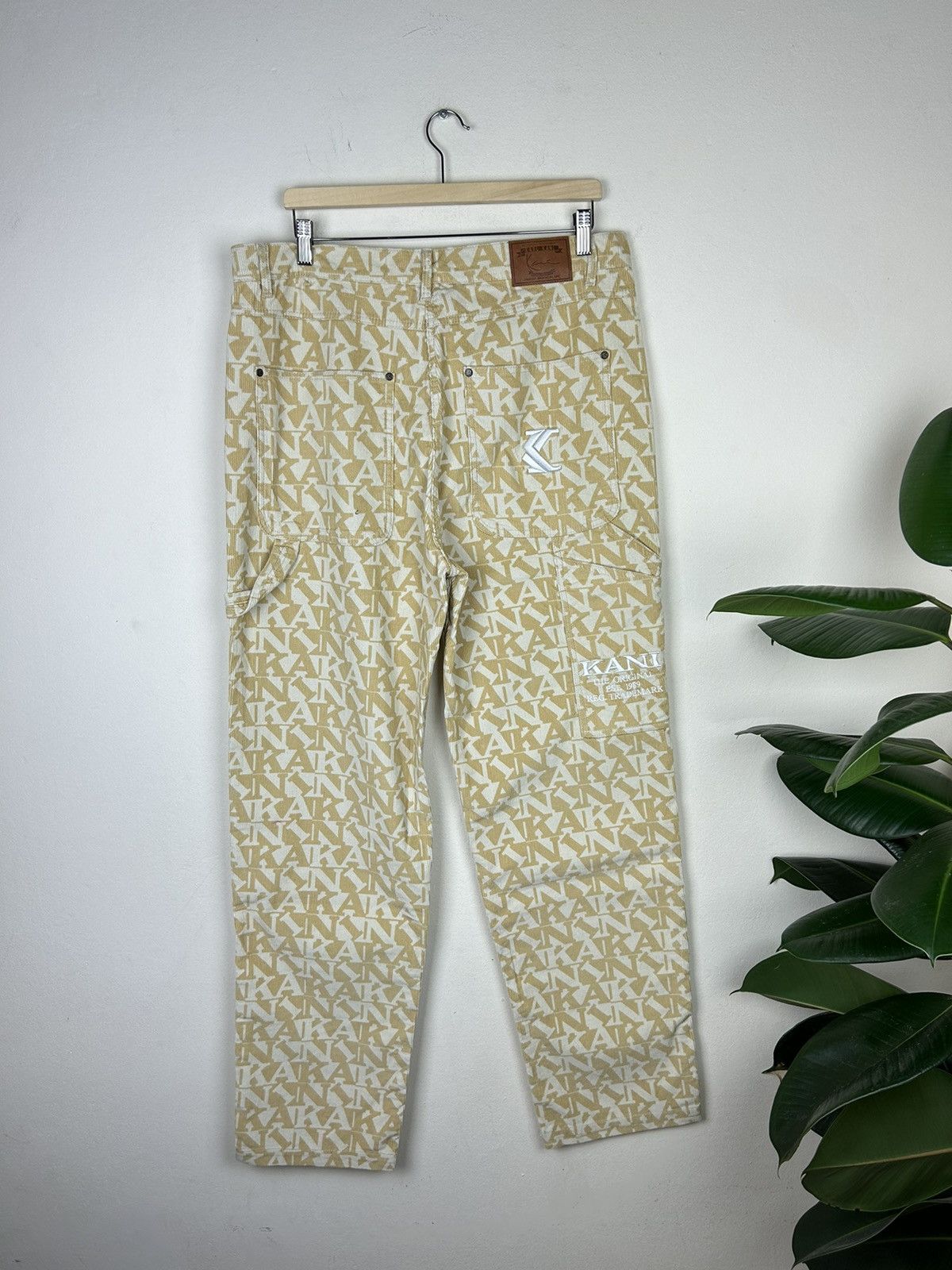 Karl Kani Karl Kani monogram cargo | Grailed