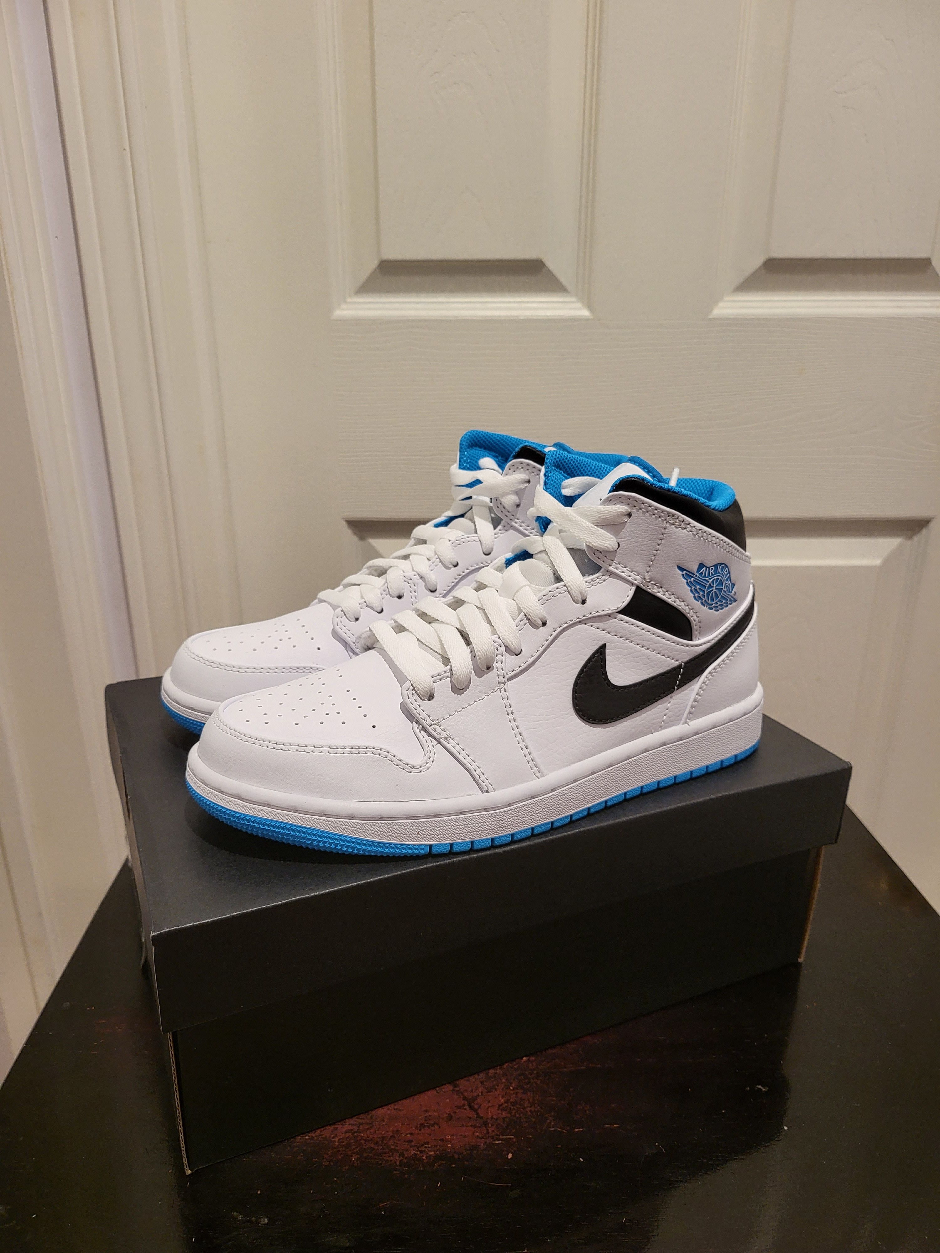 Jordan Brand Air Jordan 1 Mid Laser Blue | Grailed