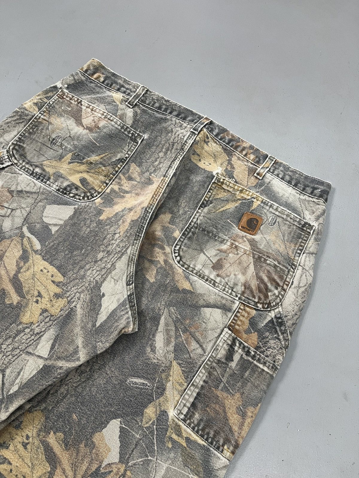 Carhartt Rare carhartt Realtree camo denim | Grailed