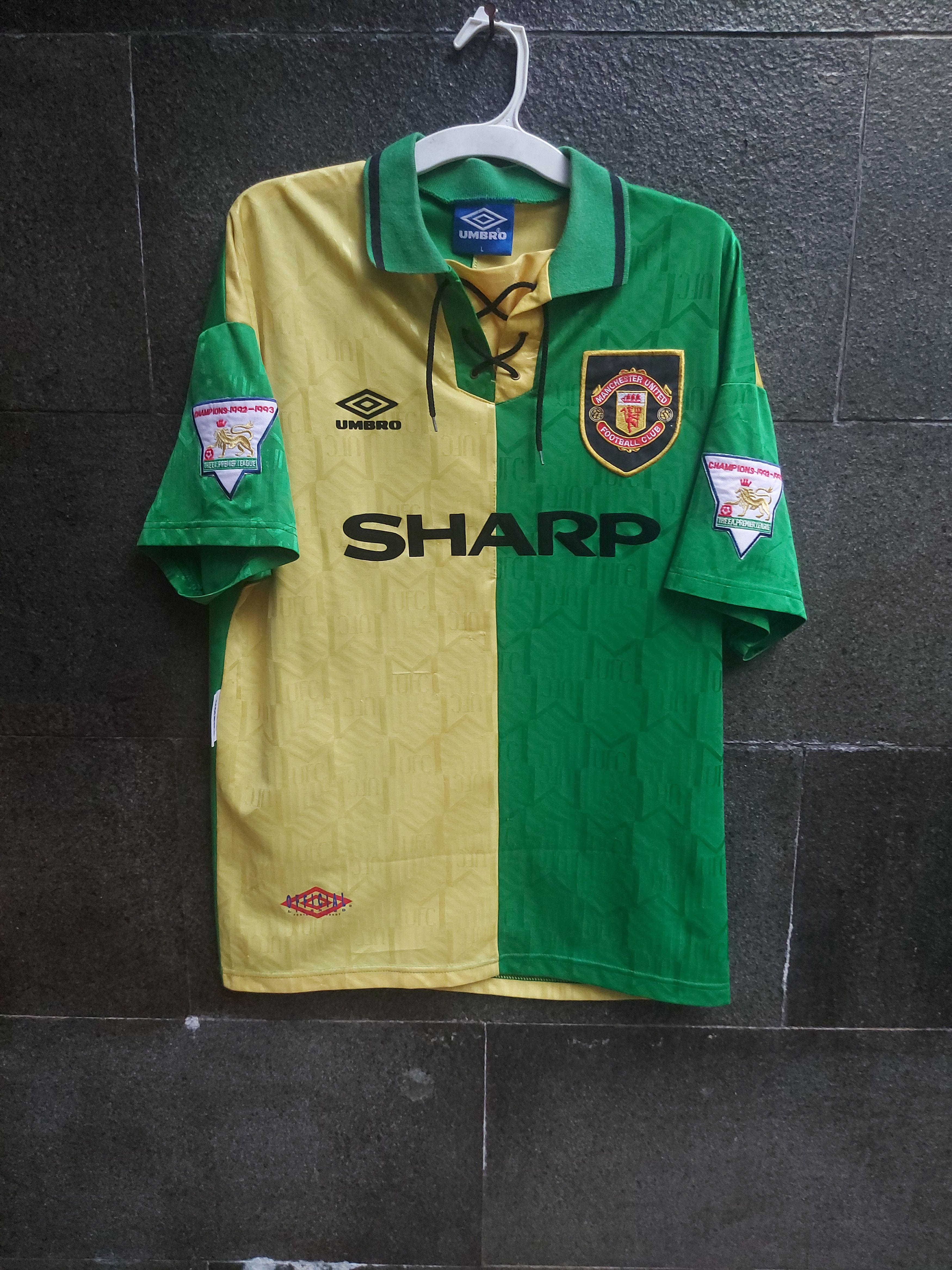 Umbro Umnbro x vintage jersey manchester united 1993 tird | Grailed