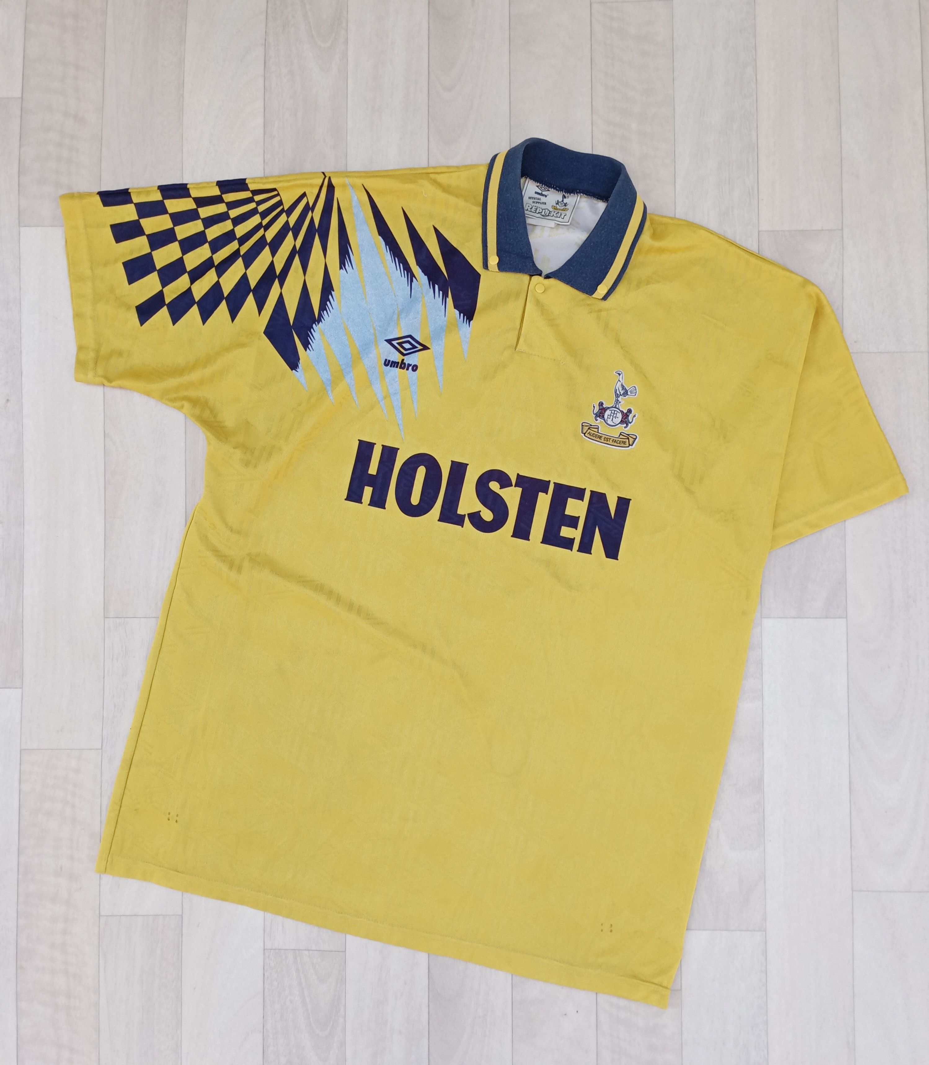 Umbro × Vintage TOTTENHAM HOTSPUR 1991 away football jersey | Grailed