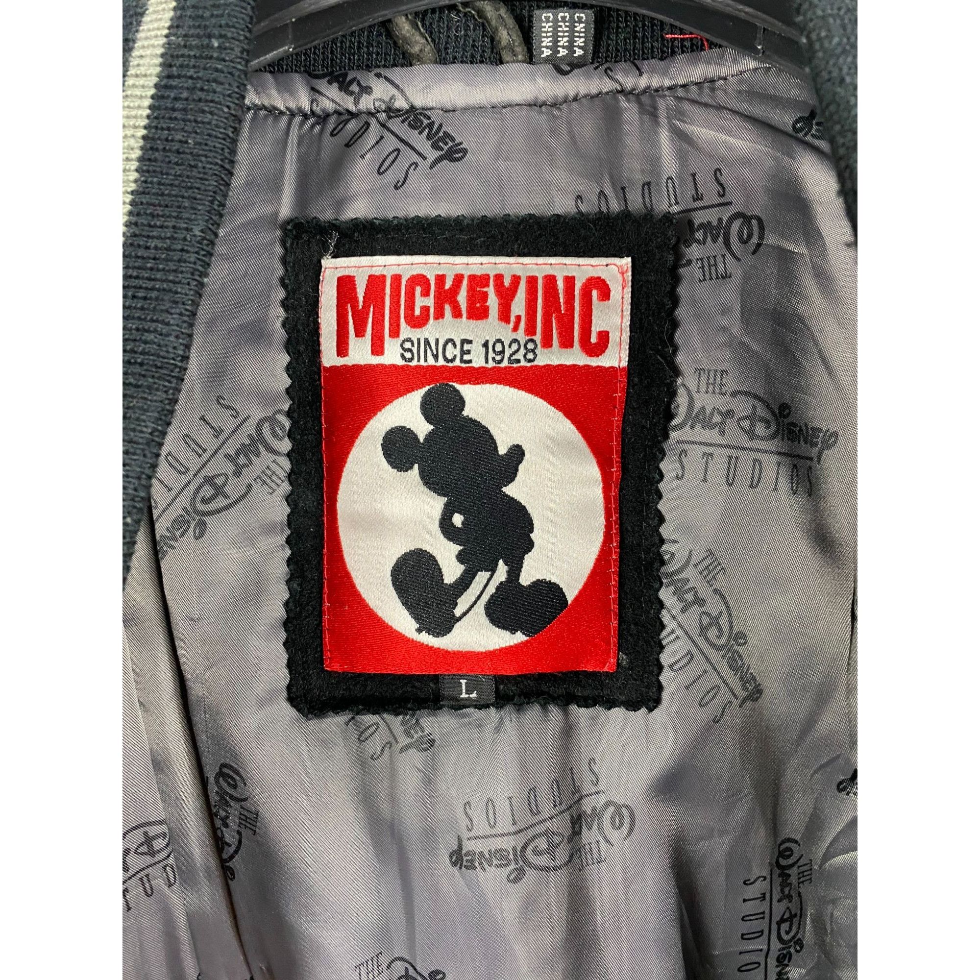 Vintage Vintage Mickey,Inc Embroidered "The Walt Disney Studios" Bom ...