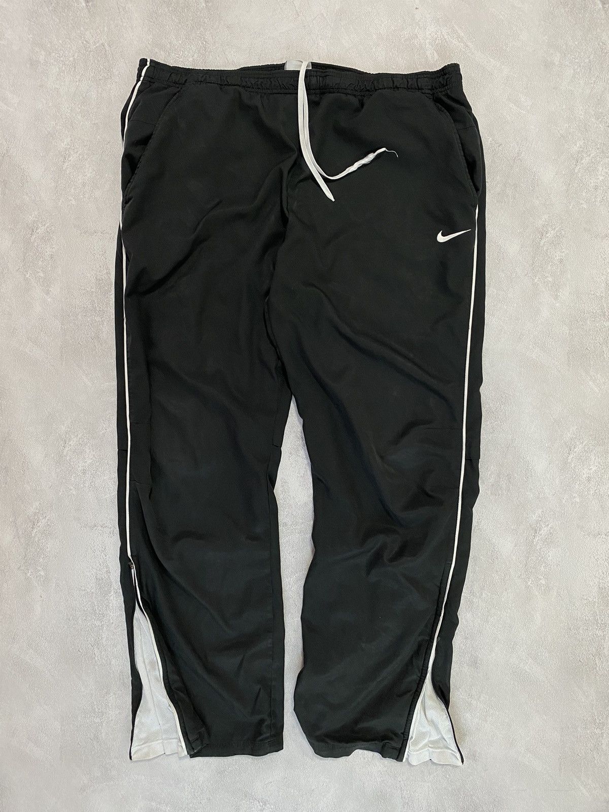 Nike 🩻 Vintage Nike Parachute pants baggy 2k track pants | Grailed
