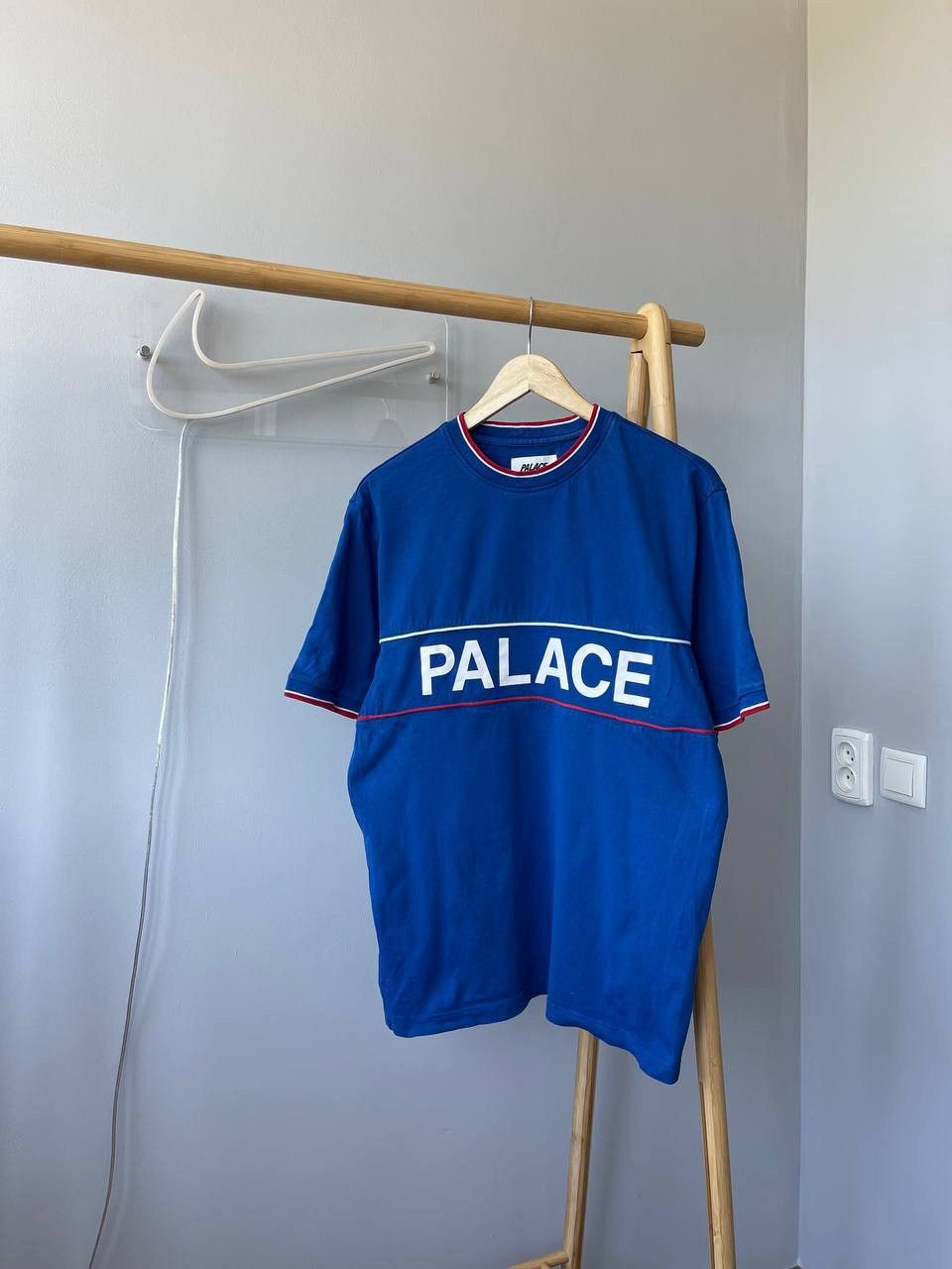 Palace PALACE TEE big logo | Grailed