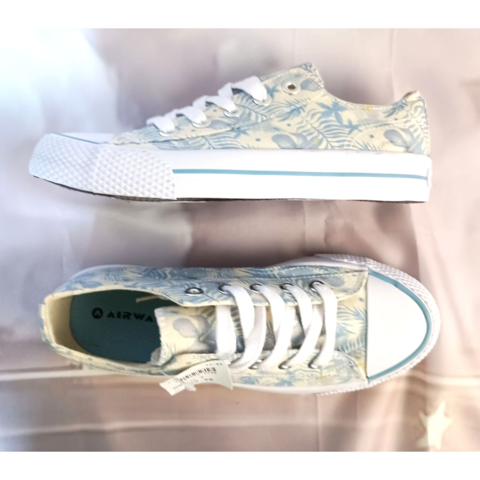 Airwalk Airwalk Legacee Canvas Floral Sneakers Size 7 NWOB Blue Crea ...