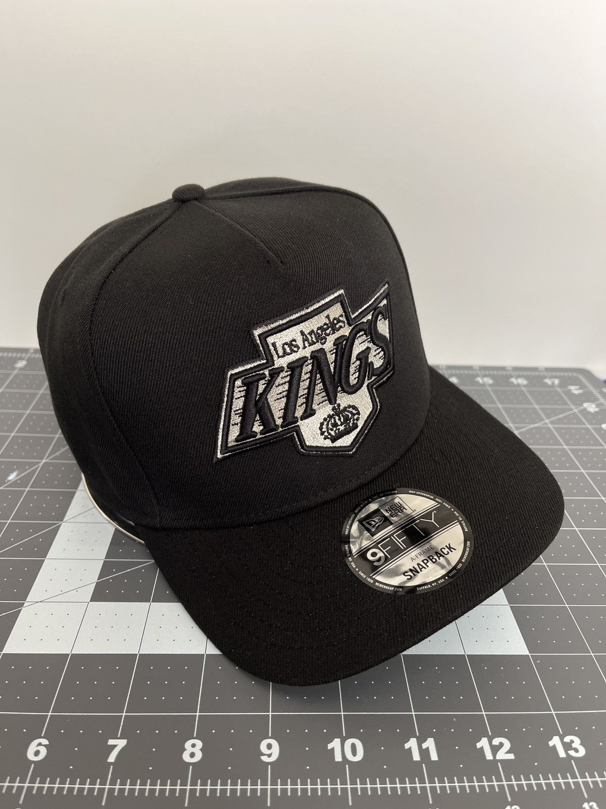 New Era Los Angeles Kings Black Classic 9FIFTY OSFM Snapback | Grailed