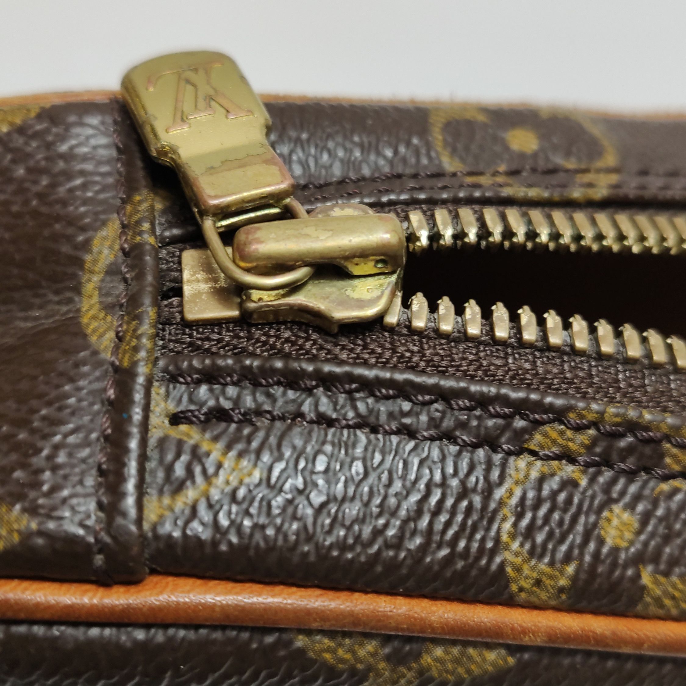 Louis Vuitton Louis Vuitton (LV) Gange vegetable tanned leather ...