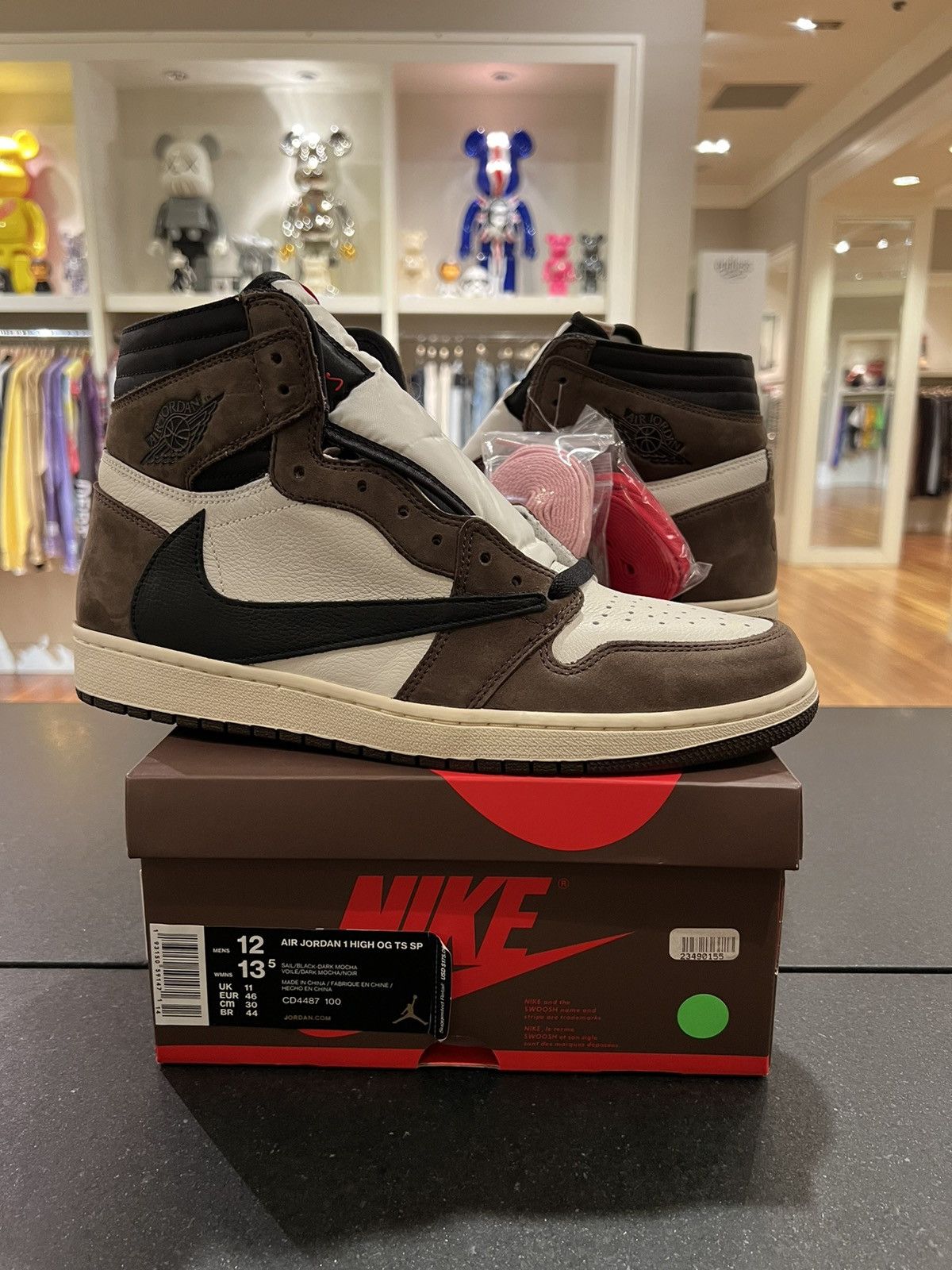 Jordan Brand × Travis Scott Jordan Retro 1 High OG Travis Scott Mocha ...
