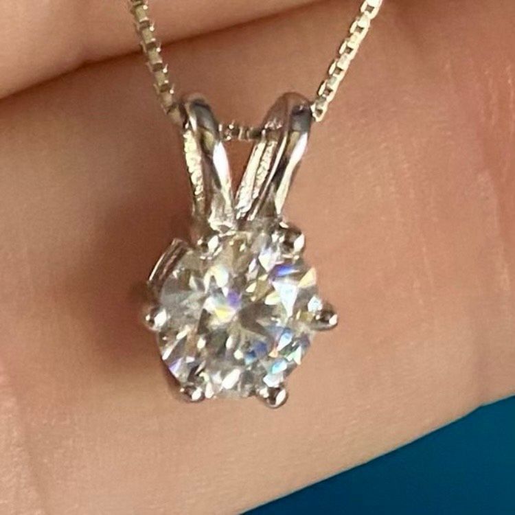 Diamond ATA 2 Stunning 1 Ct Moissanite Diamond w/ 18” Sterling Chain ...