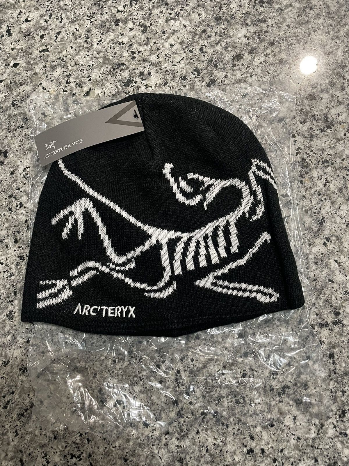 Arc'Teryx New Arcteryx Bird Head Black Toque Beanie Orca Black Hat ...