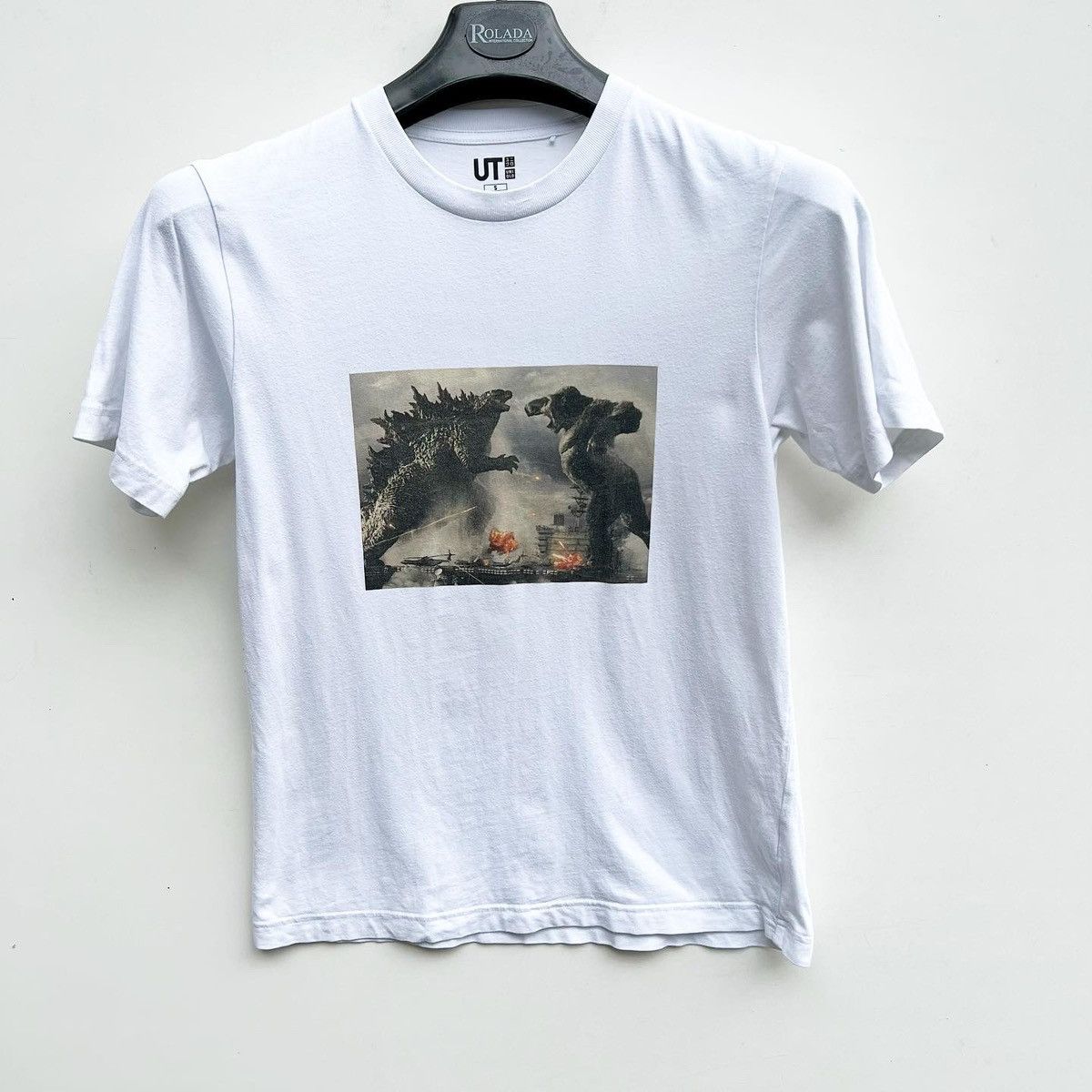 Japanese Brand × Streetwear × Uniqlo Uniqlo Godzilla & Kong T-Shirt ...