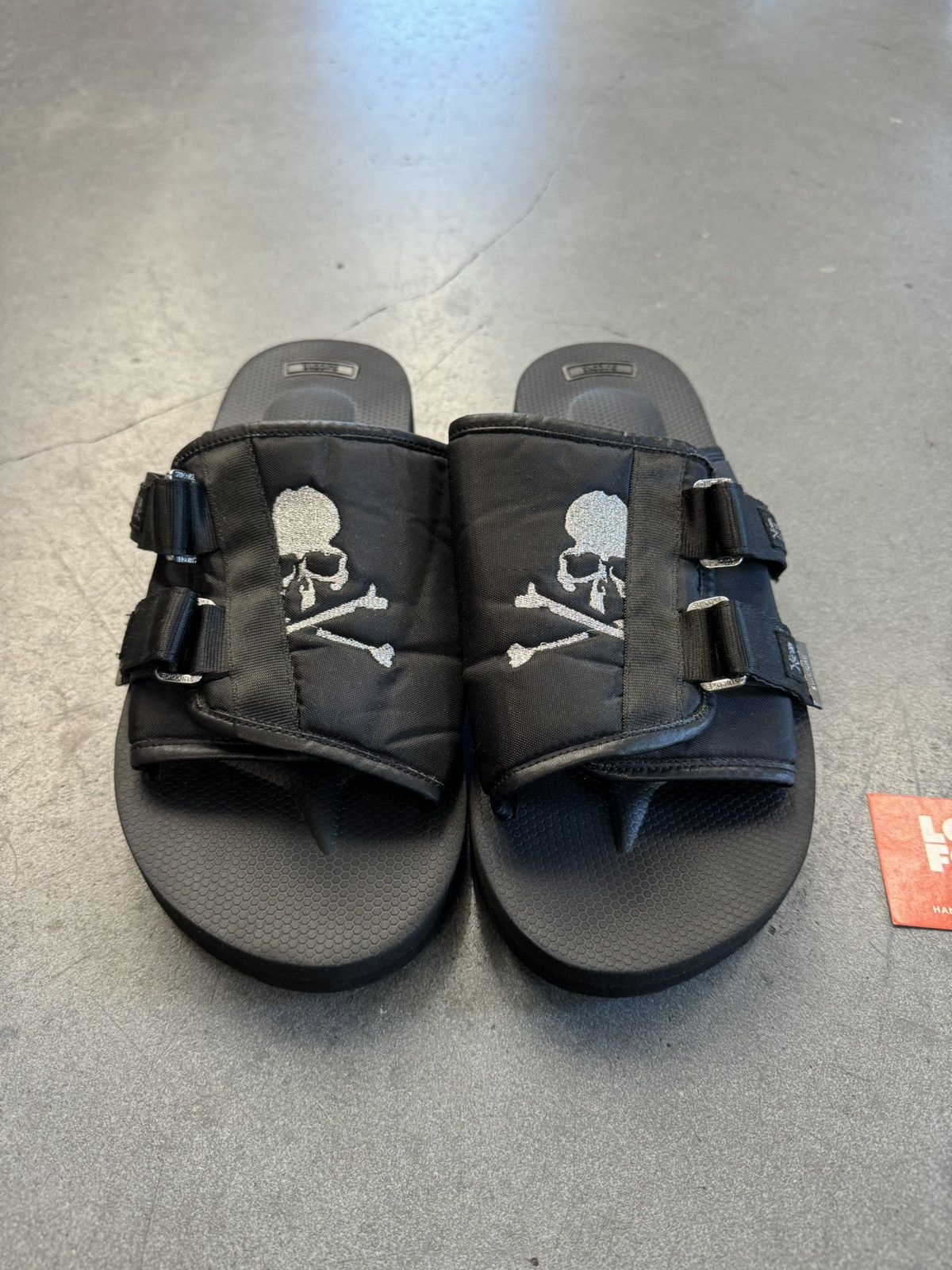 Suicoke Suicoke x Mastermind Japan Kaws Slides | Grailed