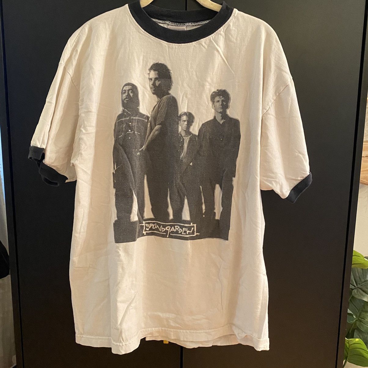 Vintage Vintage Soundgarden Ringer T-Shirt Men’s XL Band Tee 1995 | Grailed