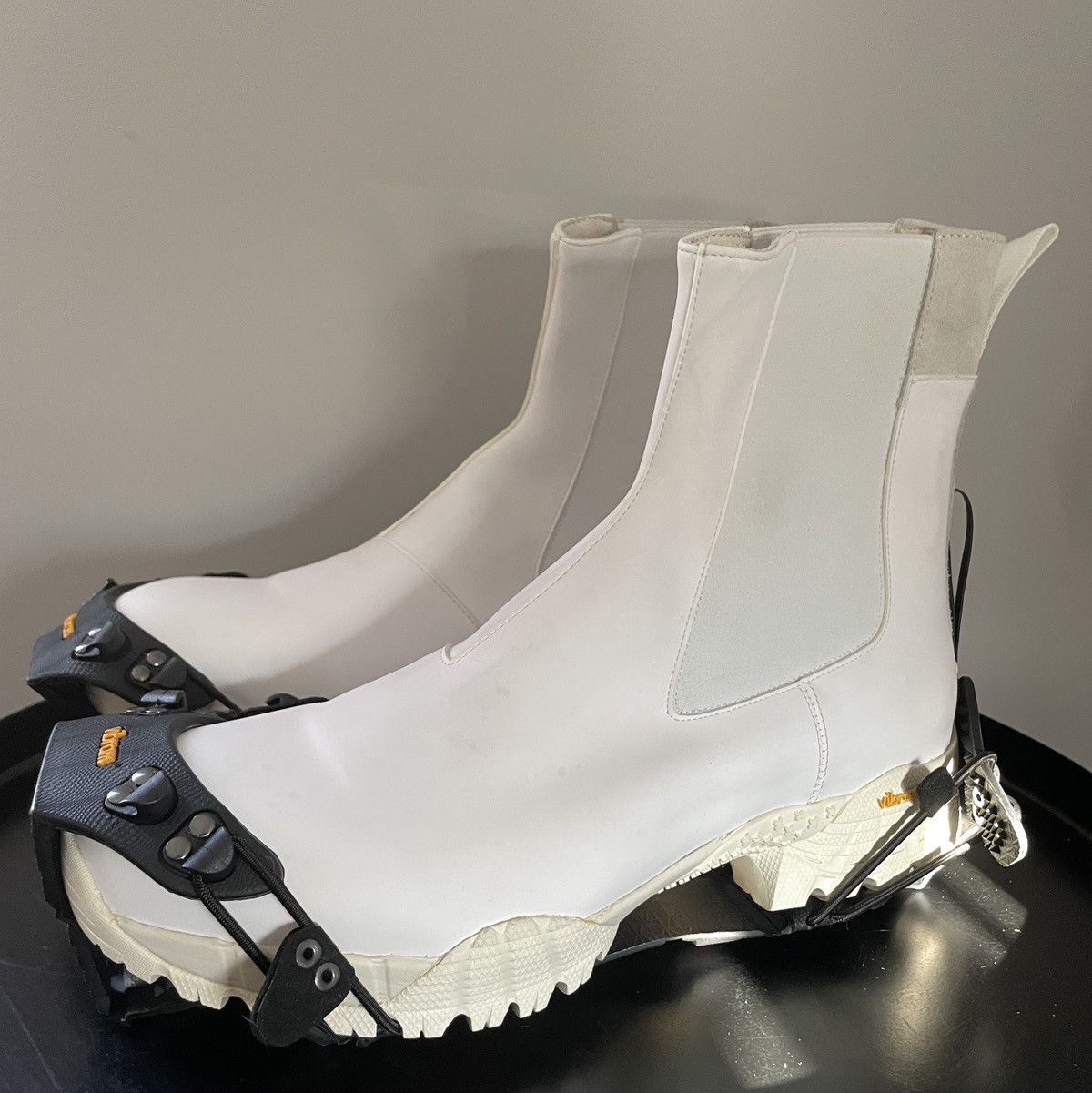 1017 ALYX 9SM 1017 ALYX 9SM CHELSEA BOOT W VIBRAM SOLE | Grailed