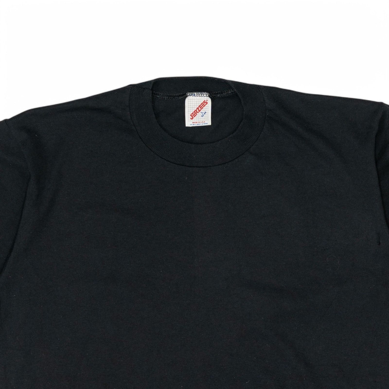 Vintage BLANK SINGLE STITCH JERZEES TEE - 1990'S | Grailed