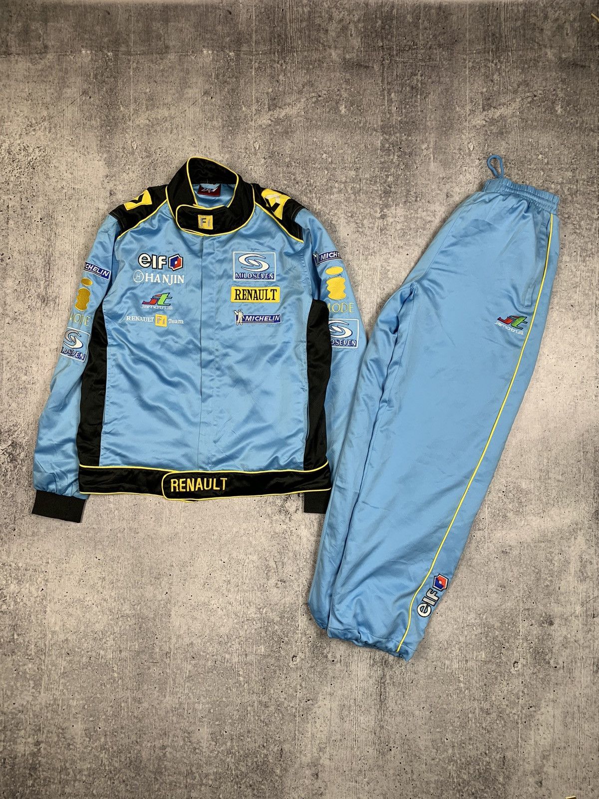 Formula 1 × Racing × Vintage RARE🫨 90s Renault F1 Mild Seven Racing ...