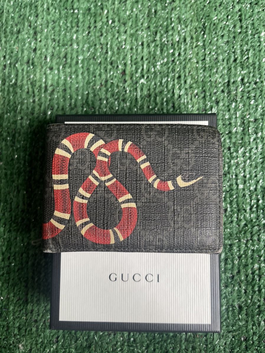 Gucci KINGSNAKE PRINT GG SUPREME WALLET | Grailed