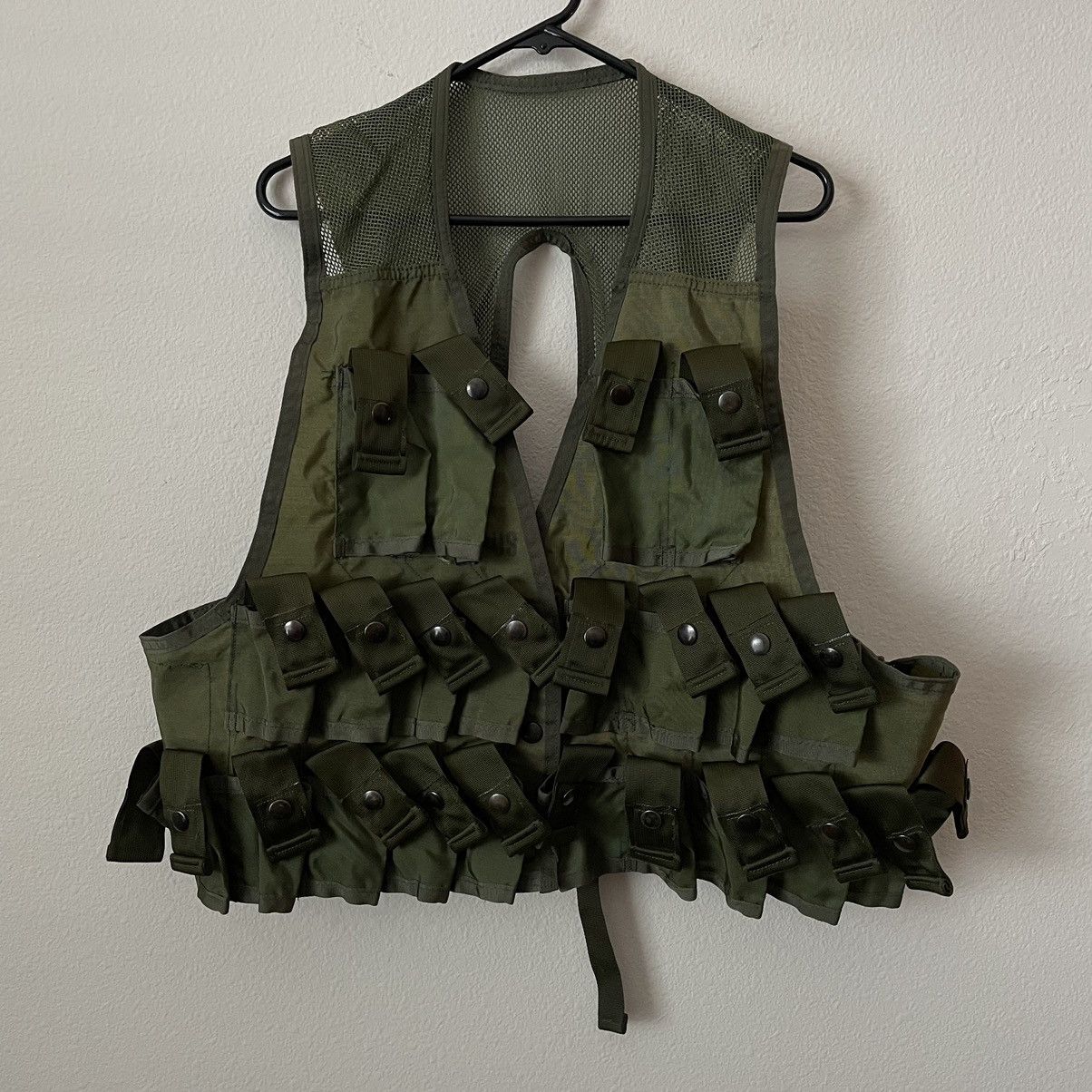 Military × Surplus × Vintage Vintage 1973 US Military Nylon Duck ...