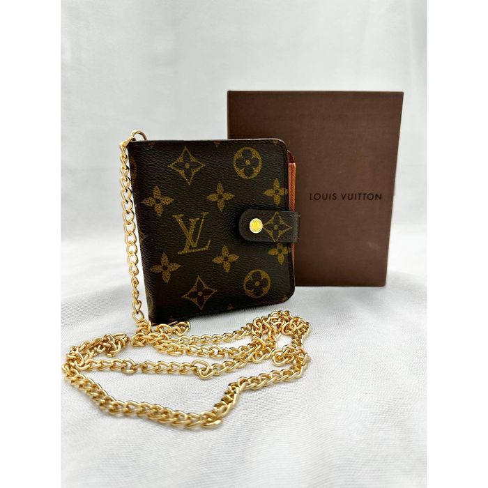 Louis Vuitton Louis Vuitton Crossbody Wallet | Grailed