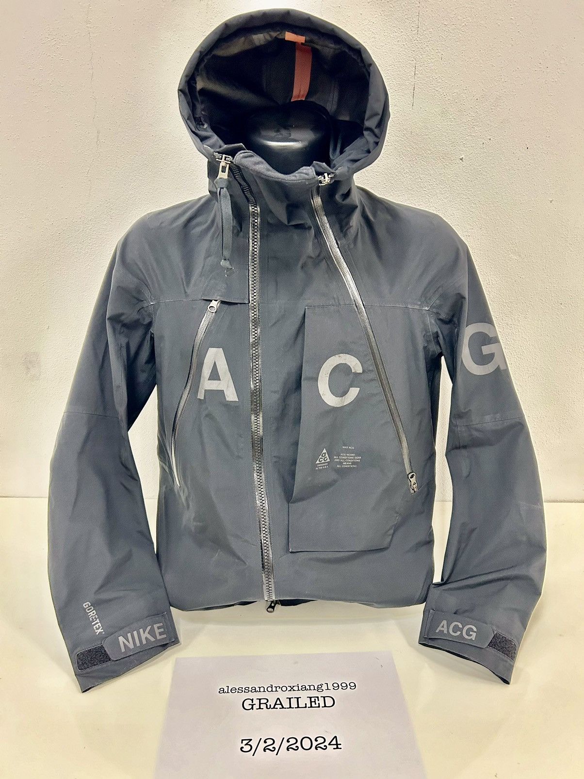 Nike ACG Nike ACG Alpine Jacket M Black | Grailed