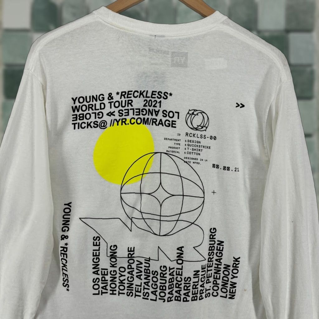 Vintage YOUNG & RECKLESS Shirt Mens M World Tour Long Sleeve Skater ...