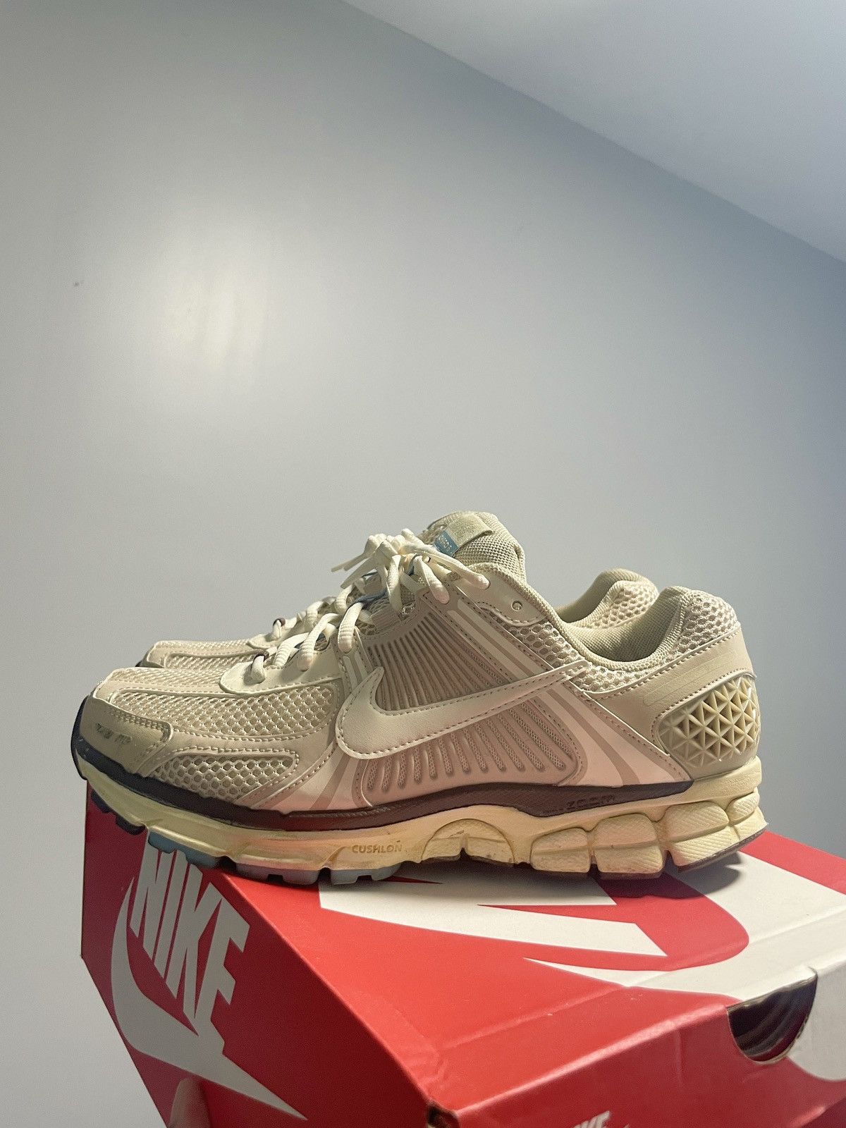 Nike × Vintage Nike Zoom Vomero 5 Oatmeal/Pale Ivory-Sail | Grailed