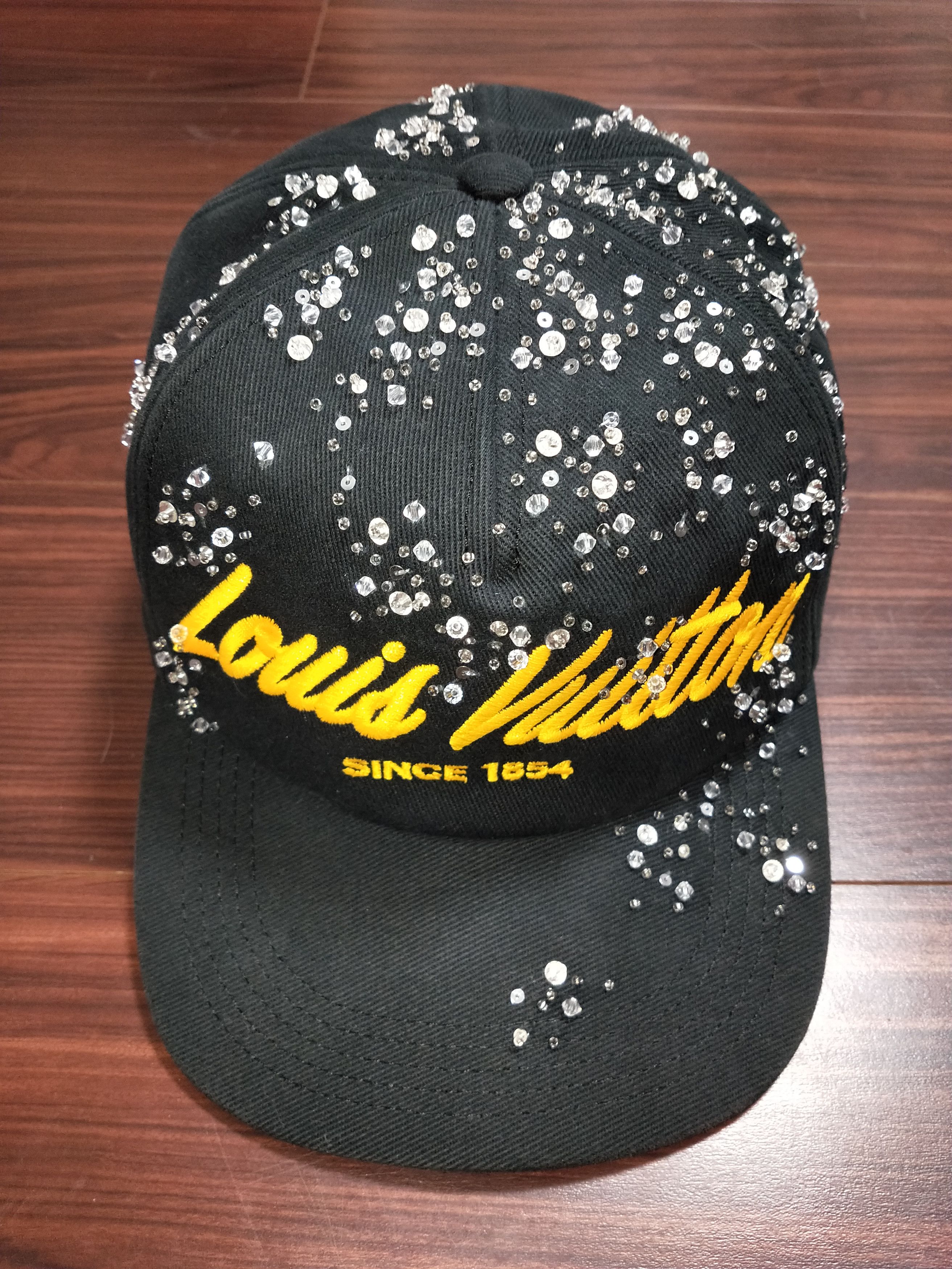 Louis Vuitton LV Script Crystals Cap | Grailed