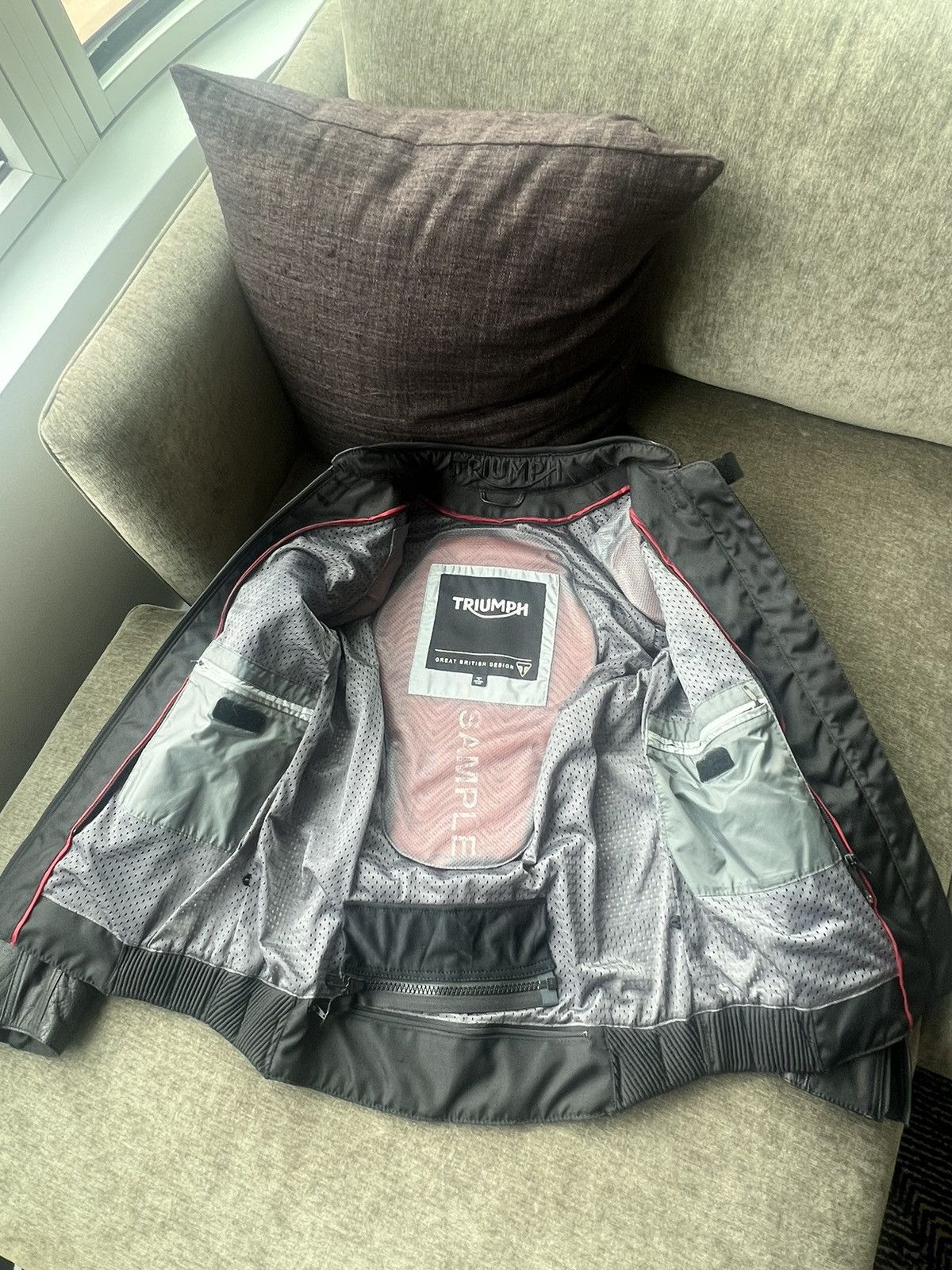 Vintage Triumph Motorcycle jacket ladies SMALL padded shoulders and ...