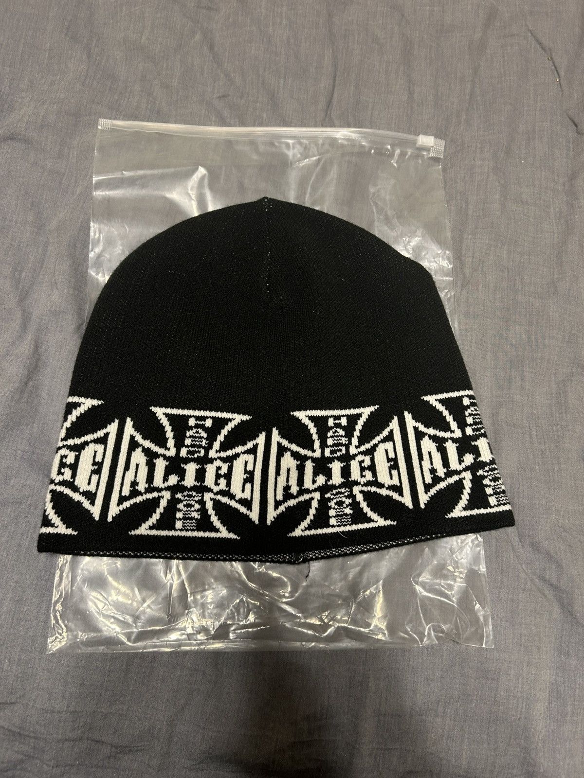 Alice Hollywood Alice Hollywood Chopper Beanie Black | Grailed