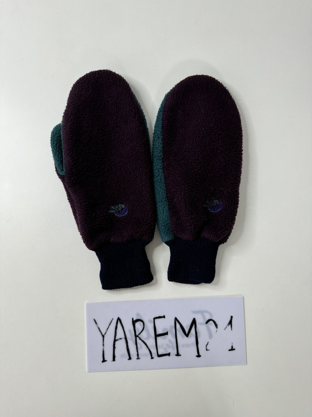 Outdoor Life × Vintage Lowe Alpine vintage gloves | Grailed