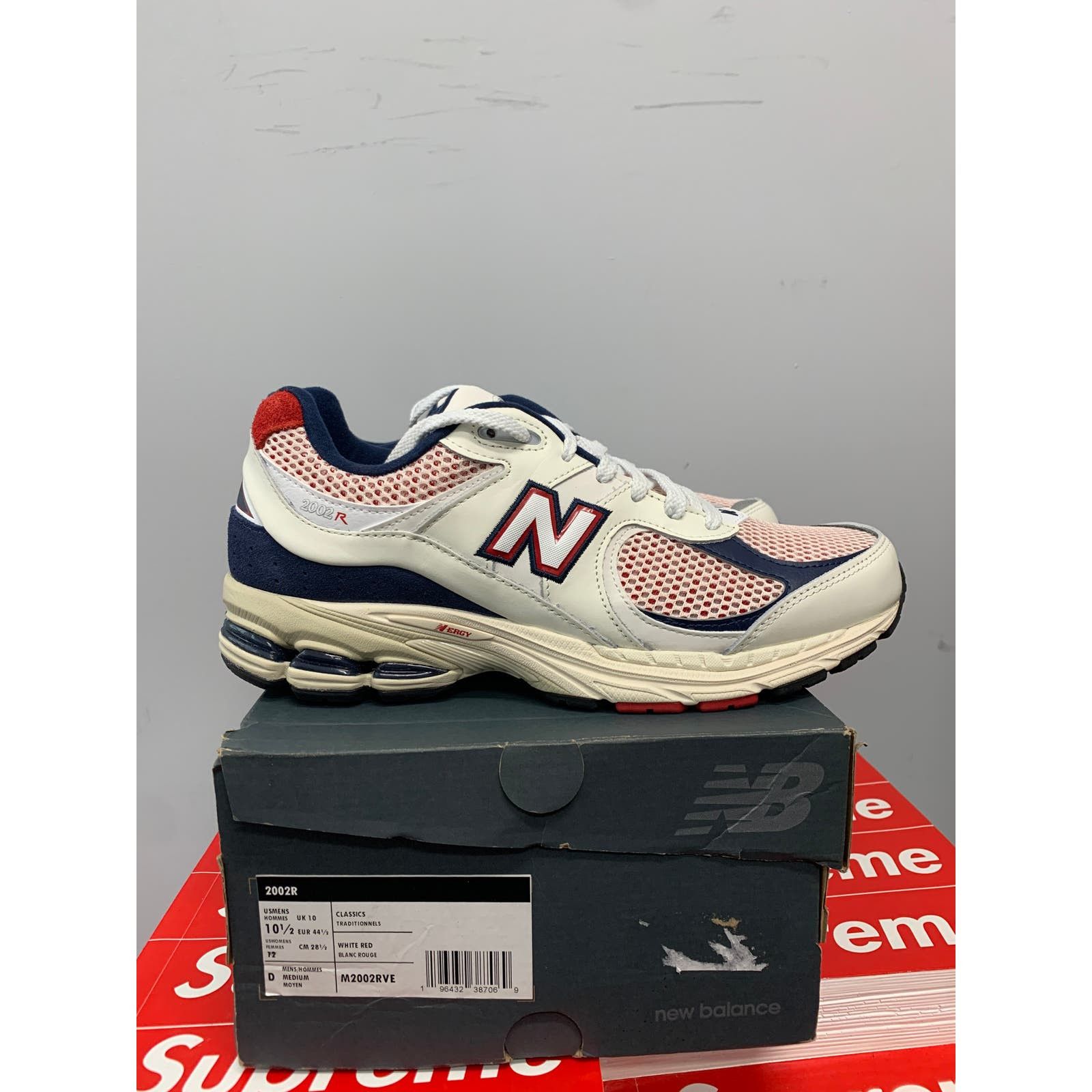 New Balance New Balance 2002R Team Red Navy Pouch Size 10.5 SHIPS NOW ...