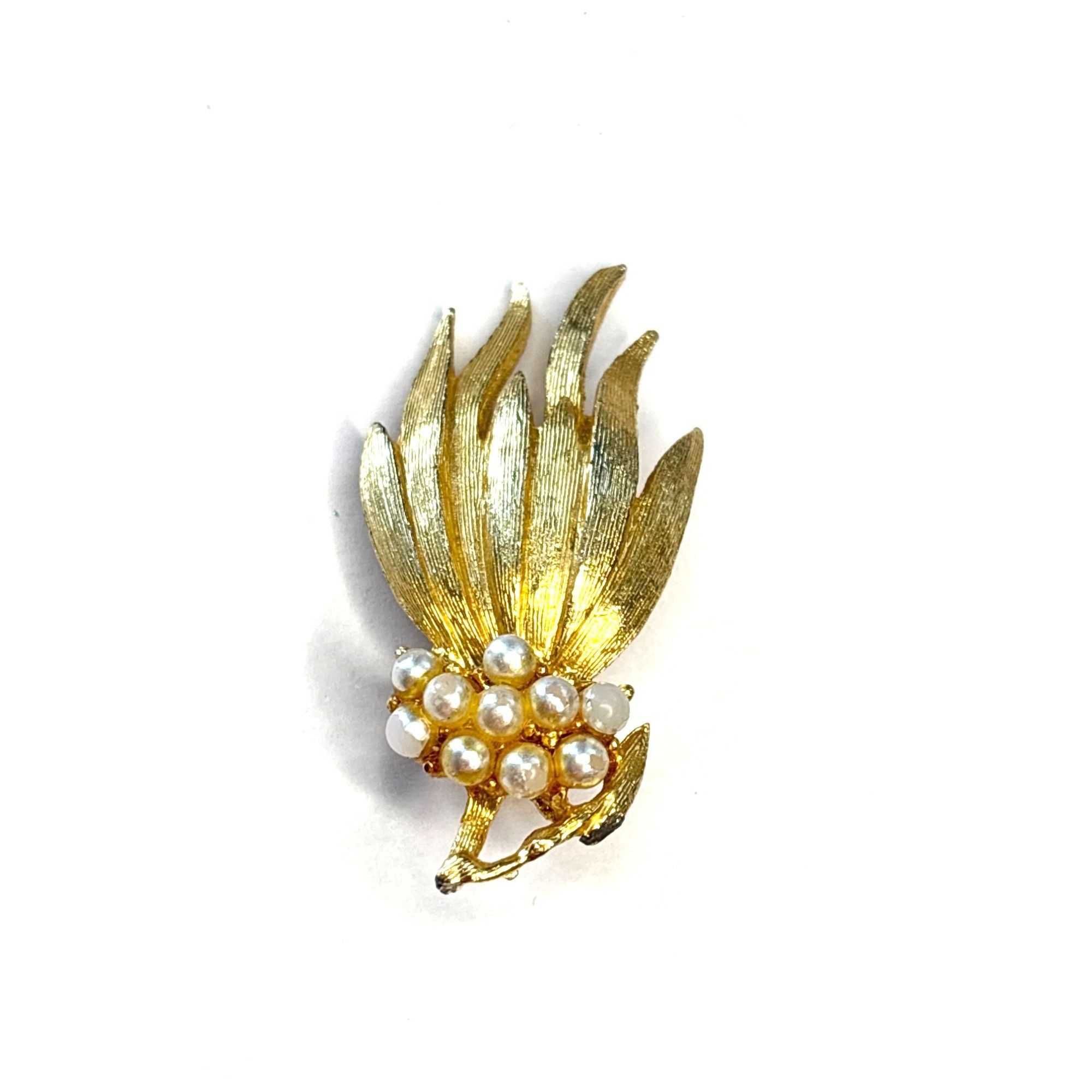 Other Vintage Gold-Tone Leaf Brooch With Faux Pearl Accents In Gif ...