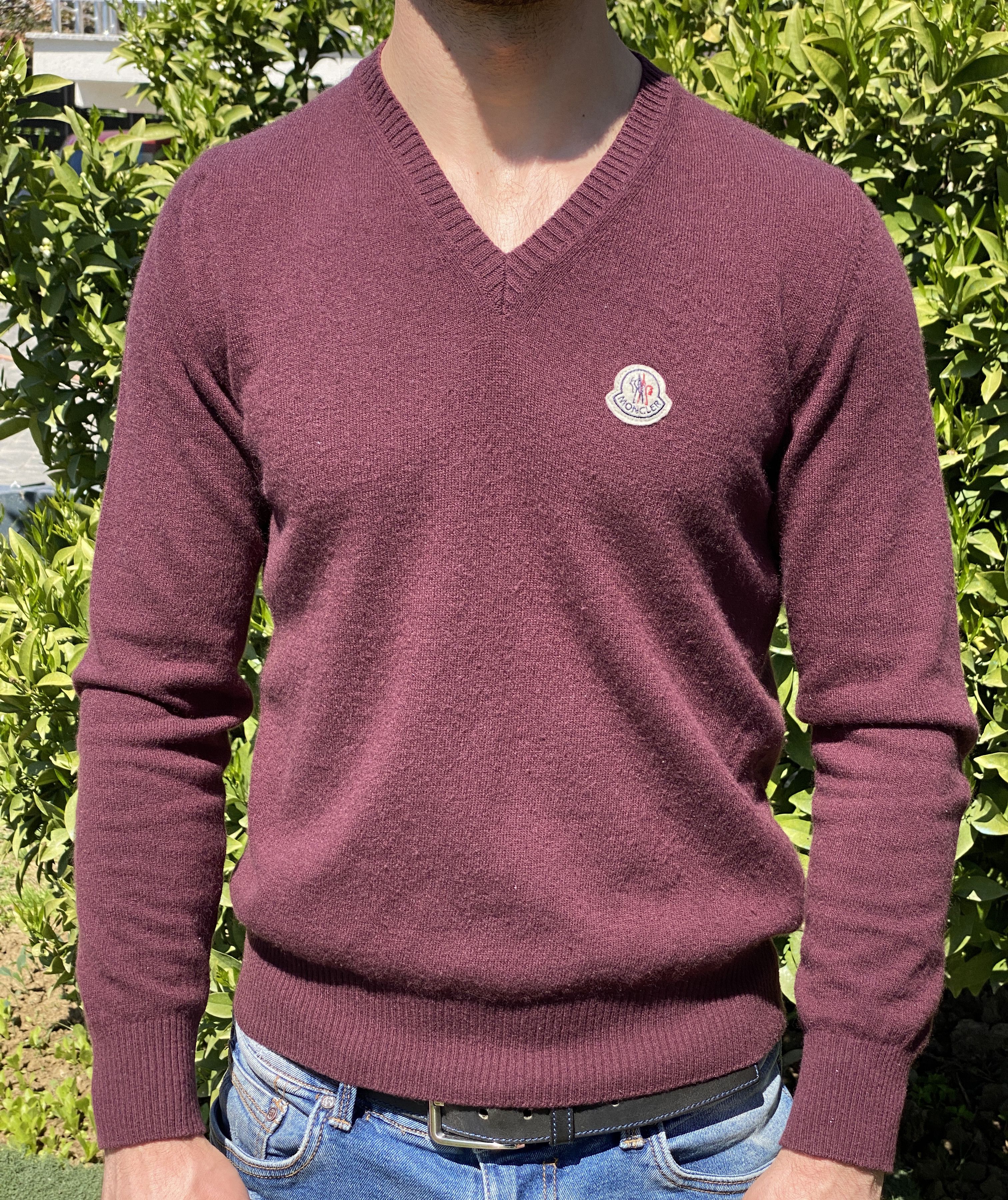Moncler v neck sweater store