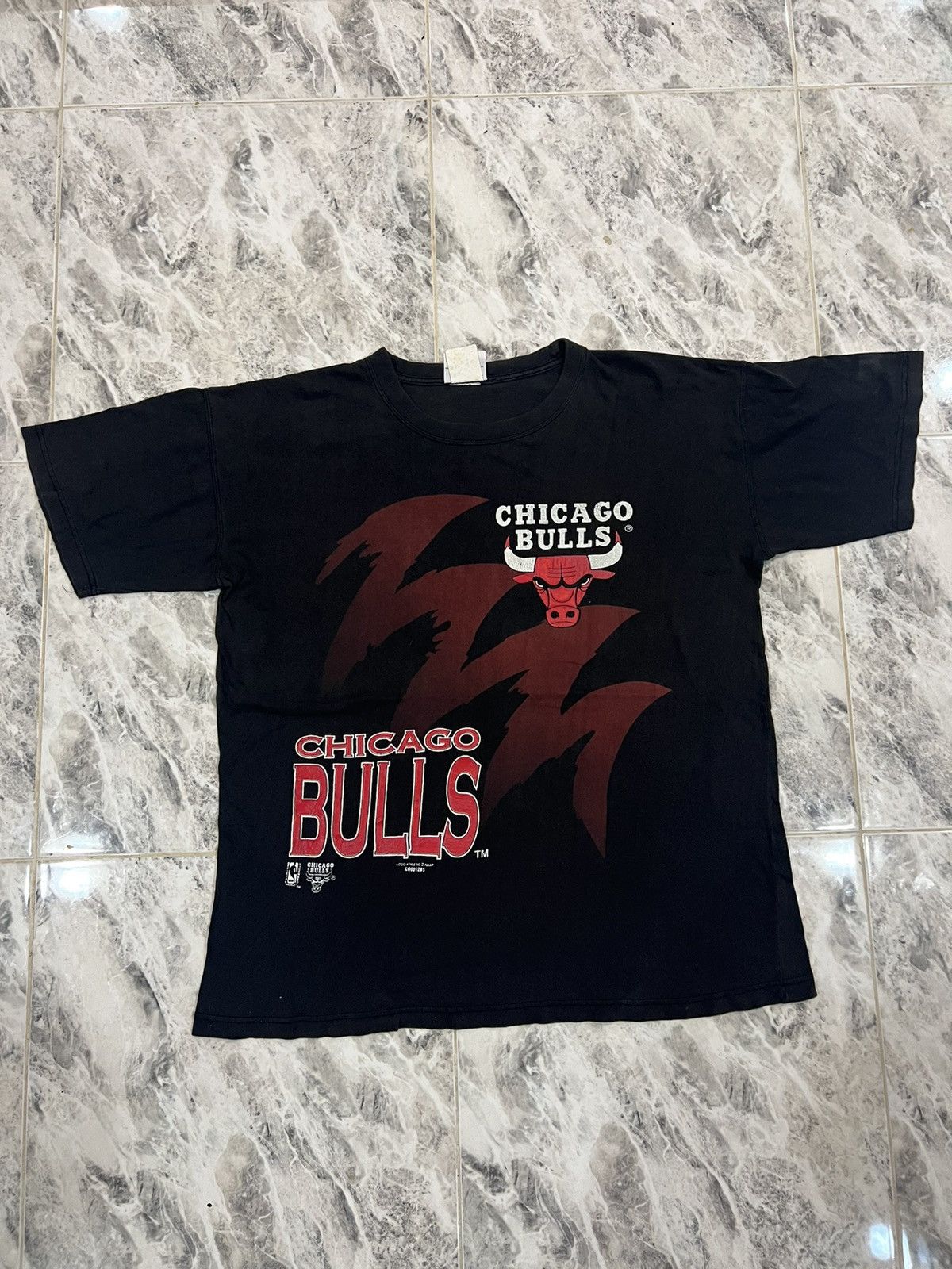 Logo Athletic × NBA × Vintage Vintage 90s NBA Team Chicago Bulls Shark ...