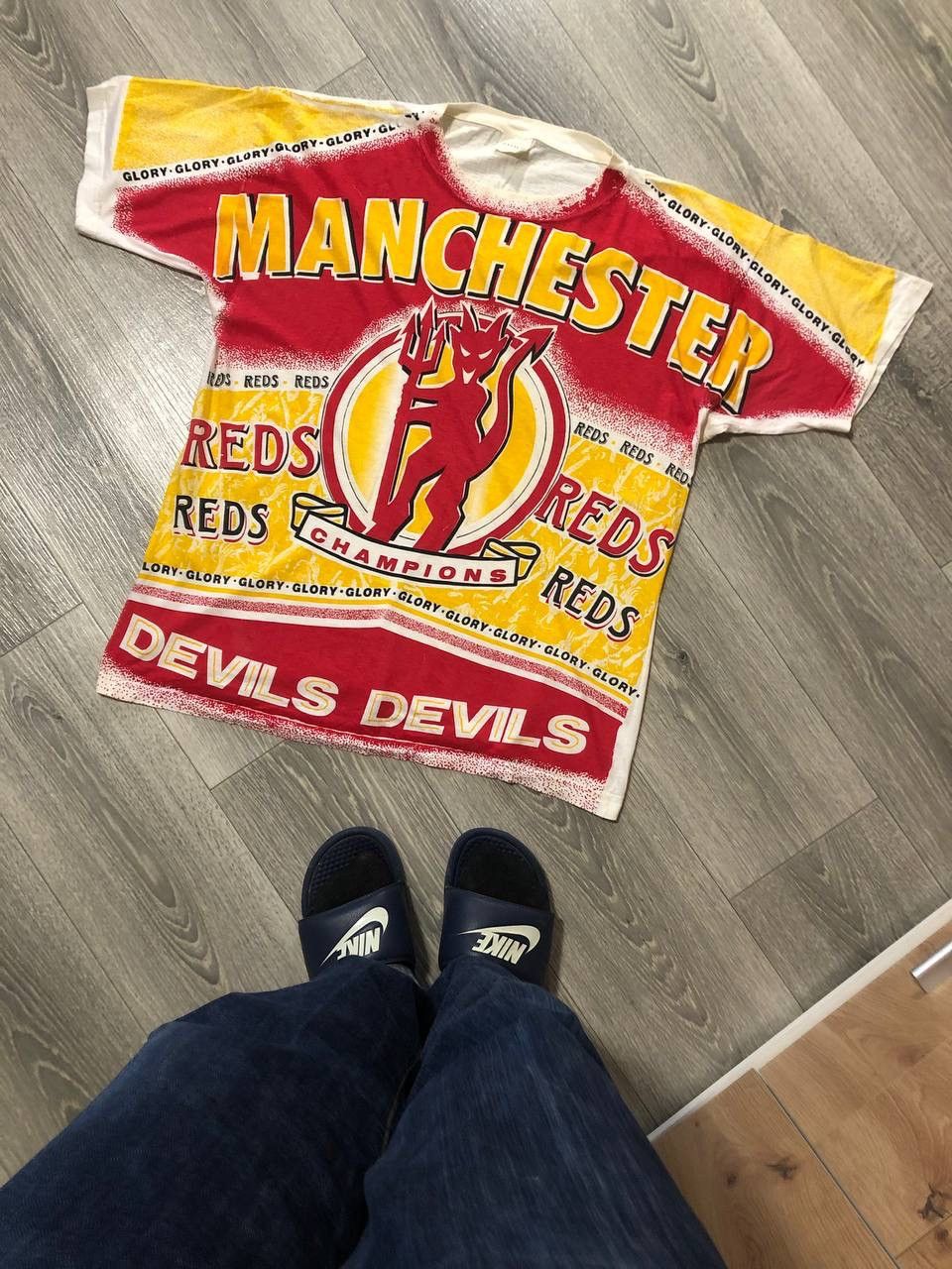 Soccer Jersey MANCHESTER UNITED RED DEVILS VINTAGE OVERPRINT FUN TSHIRT ...