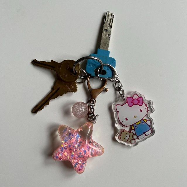 Designer × Streetwear Y2K 2000s super cute hello kitty keychain | Grailed