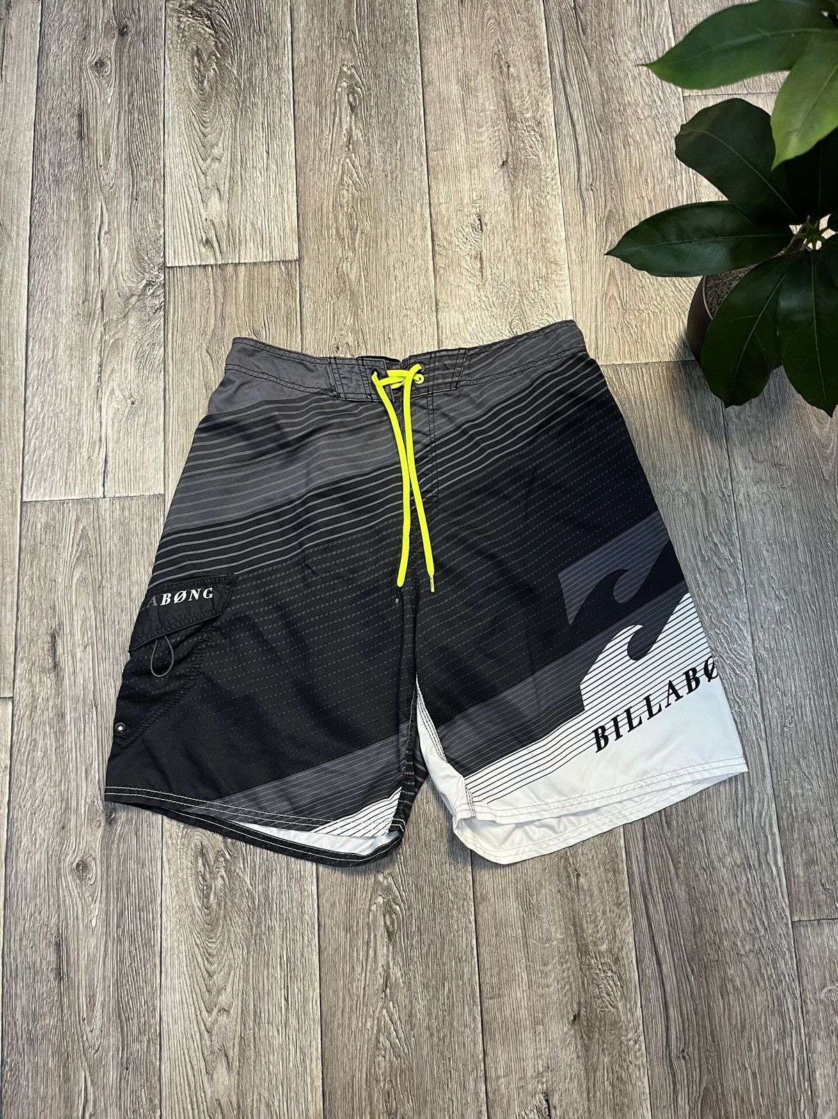 Billabong × Streetwear × Surf Style BILLABONG Y2K SURF SKATER SHORTS ...