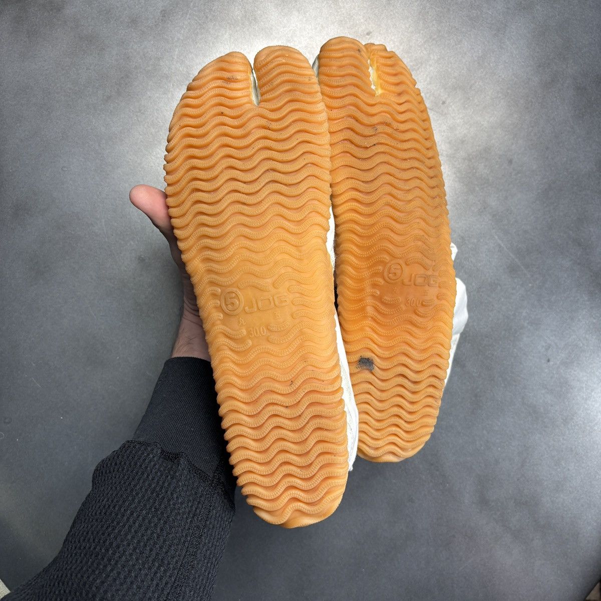 Japanese Brand × Tabi Footwear Marugo Matsuri Jog Split Toe Tabi ...