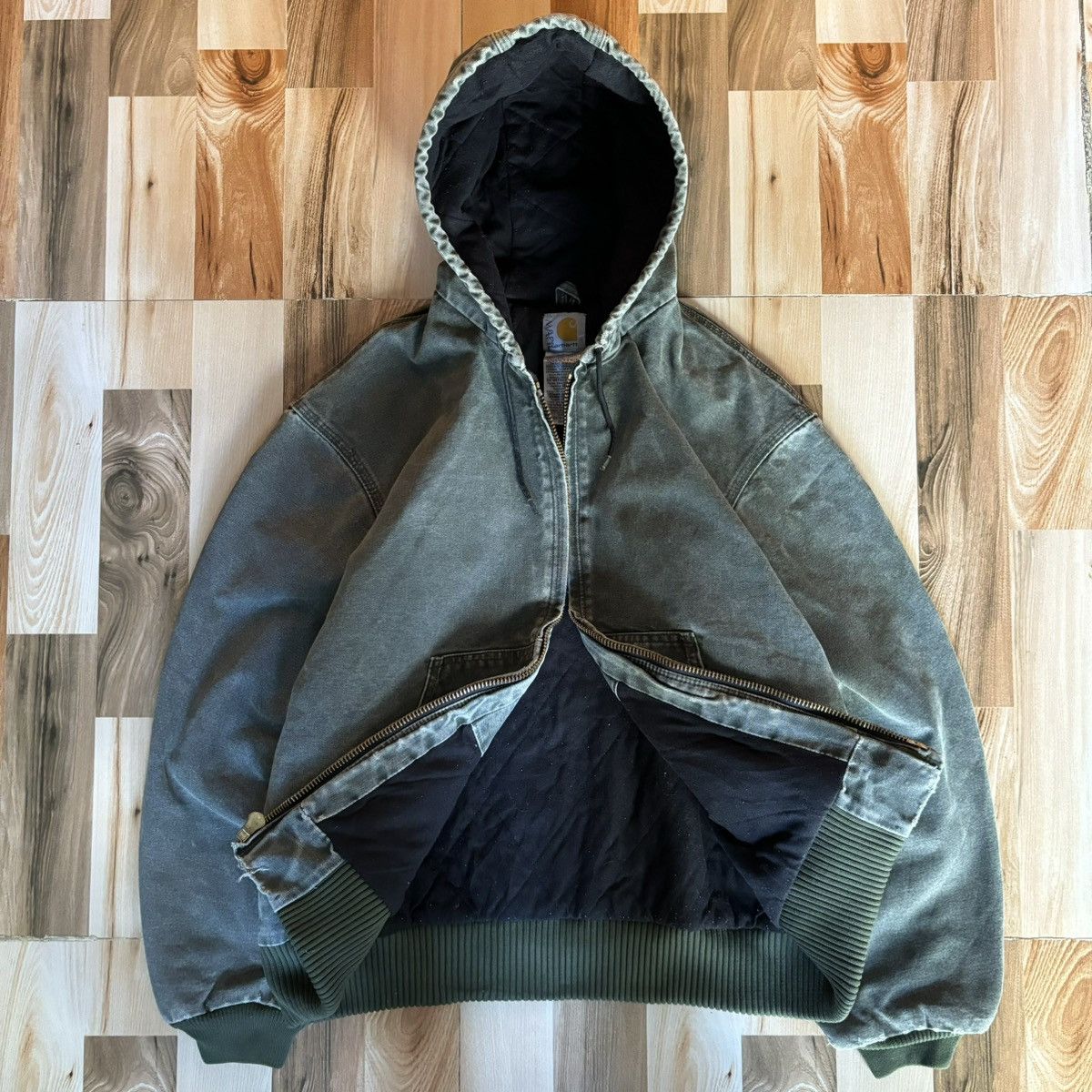 Carhartt × Streetwear × Vintage Crazy Vintage Faded Carhartt Hooded ...